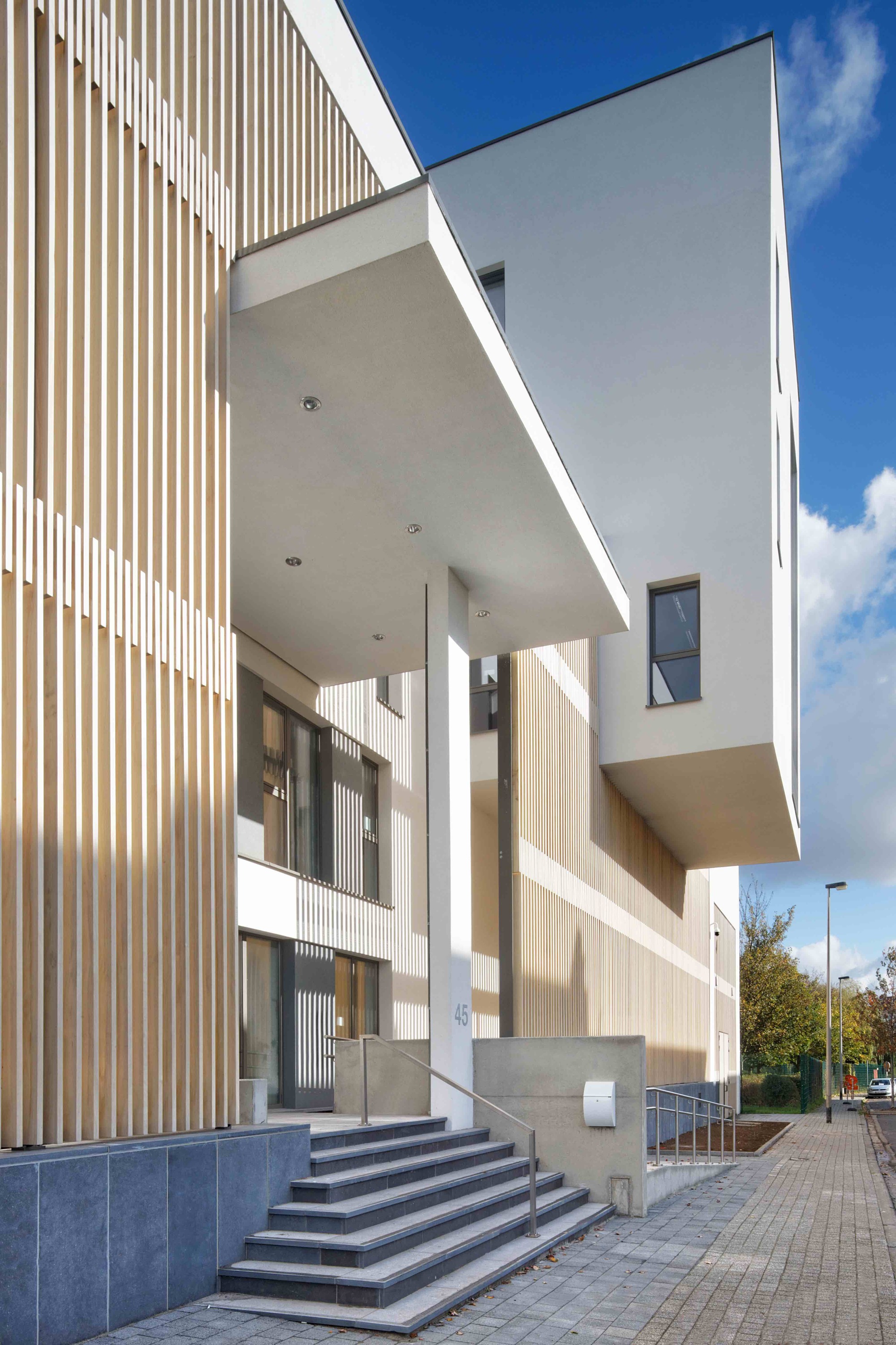 Gallery of Administrative Office Building for Brussels West Police ...