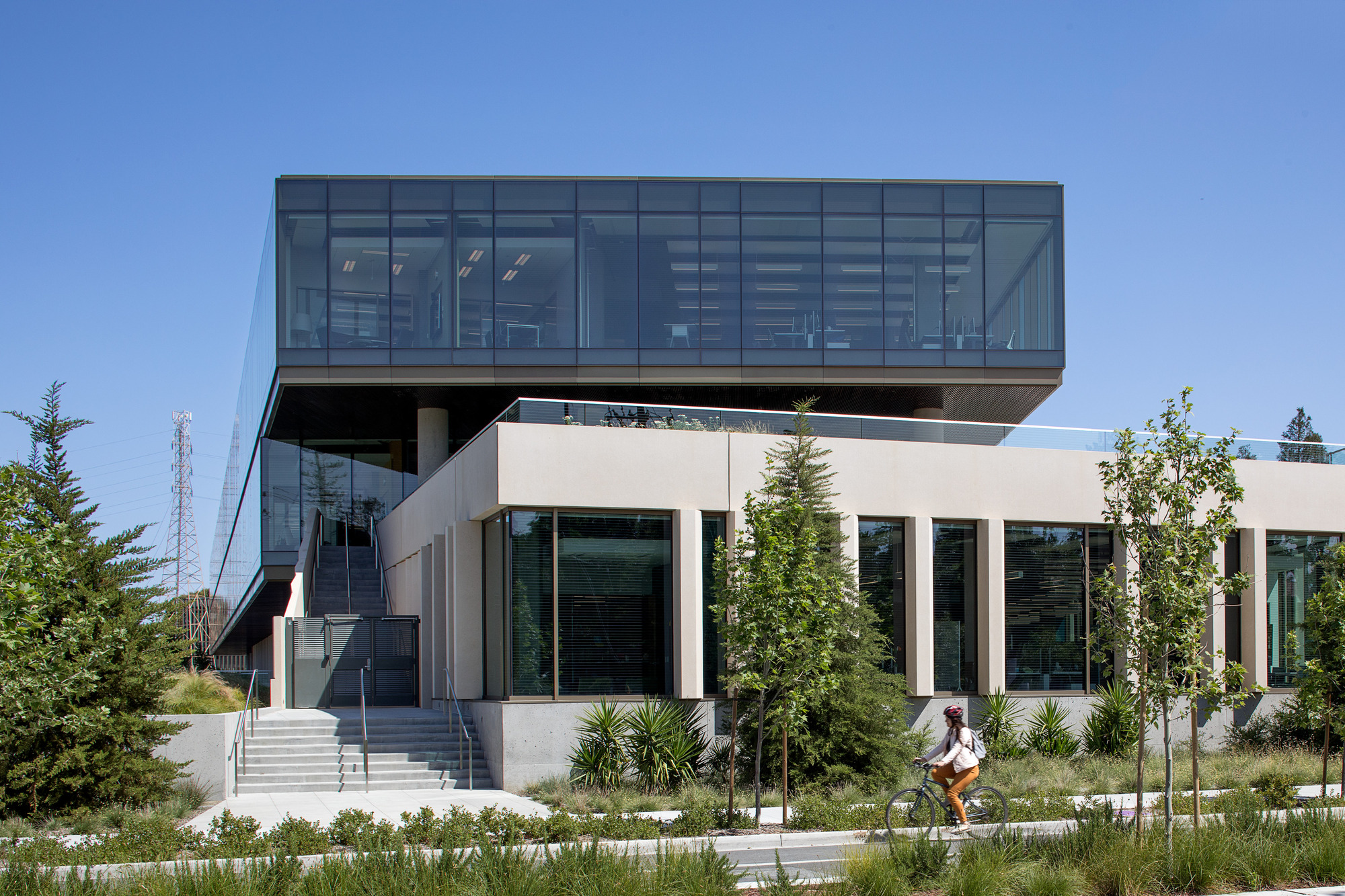 Gallery of Intuit Marine Way Building / WRNS Studio + Clive Wilkinson ...