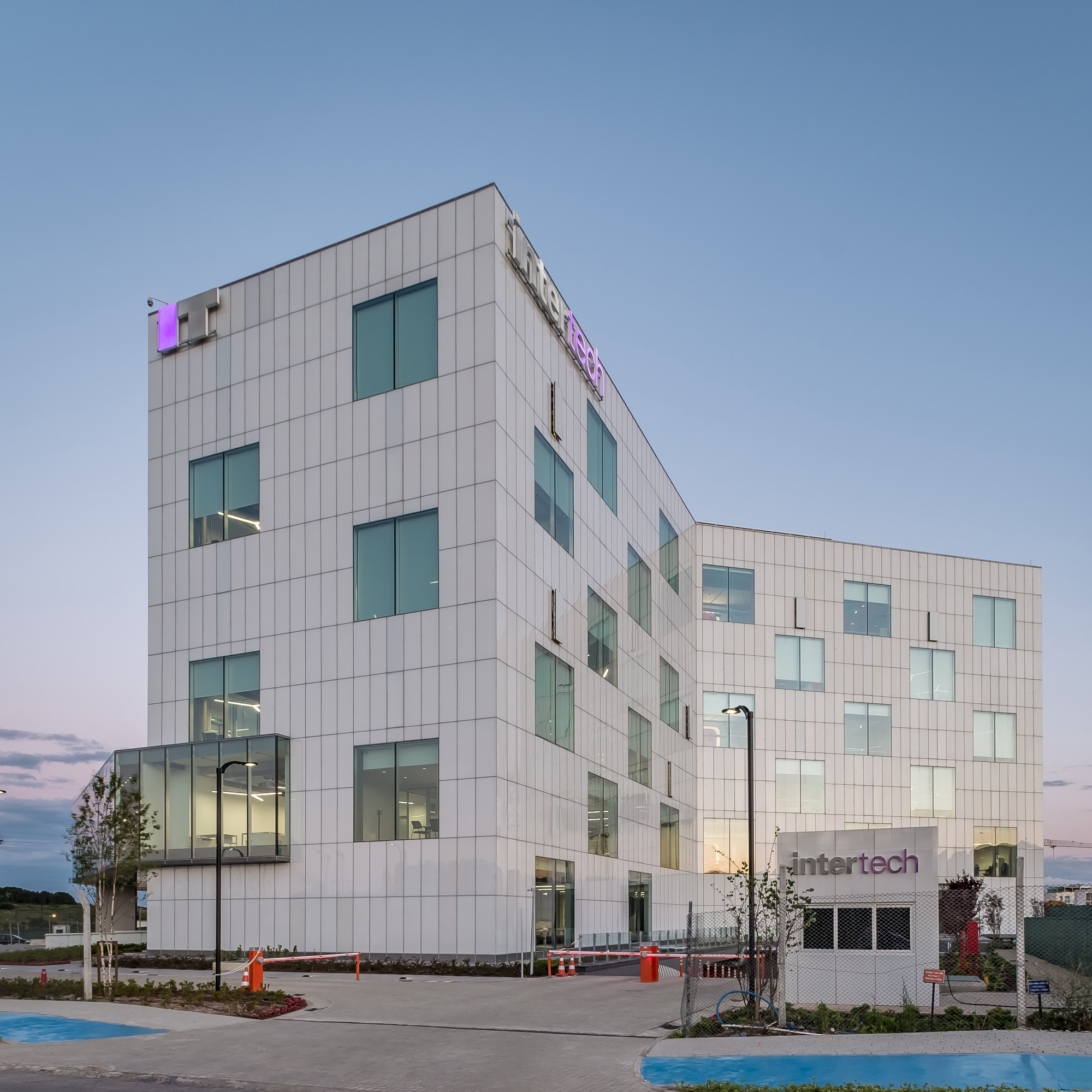 Gallery of Intertech R&D Building / ERA Architects - 12