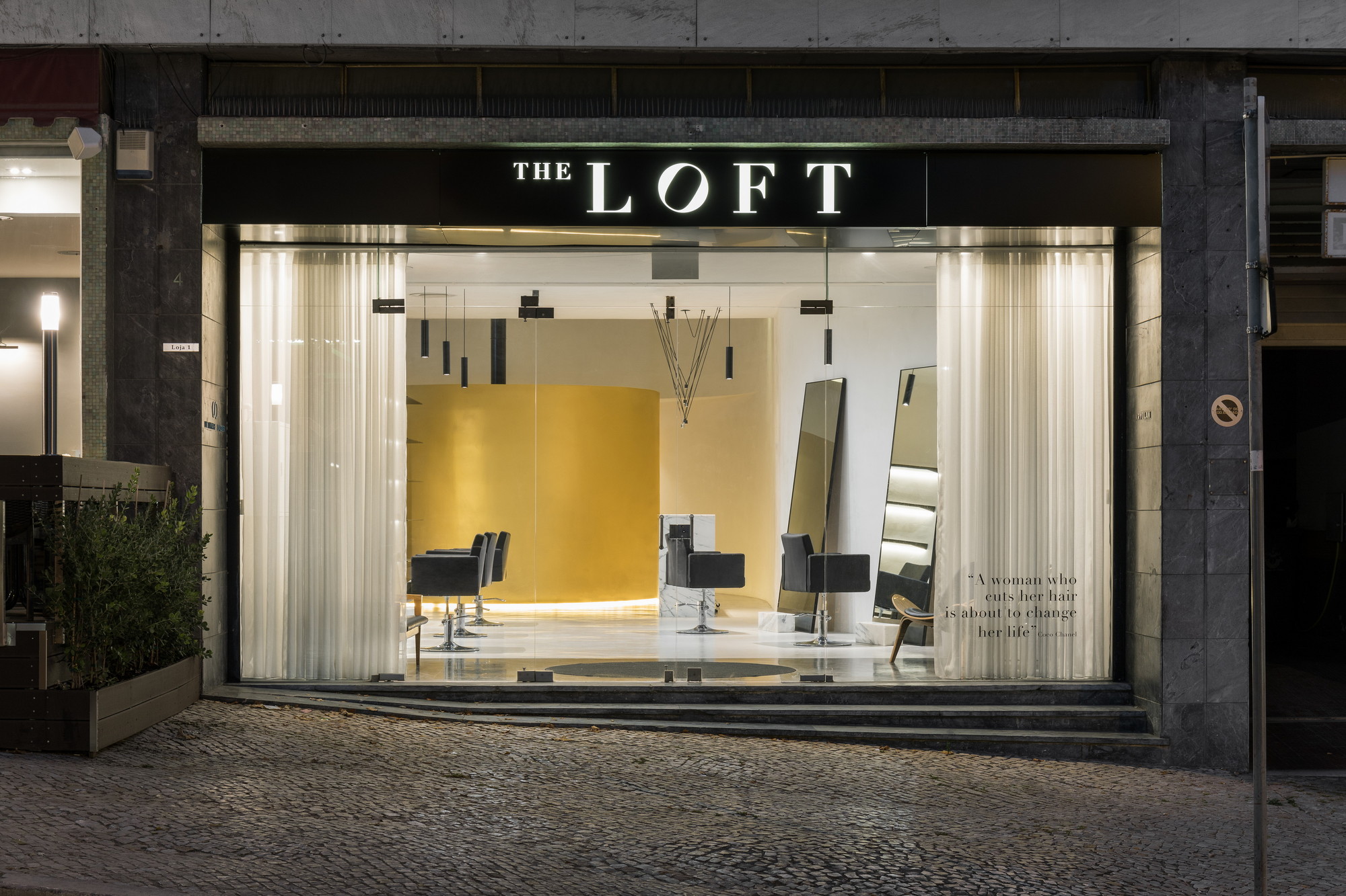 Gallery of Hairdressing Salon / OBJECTO - 6