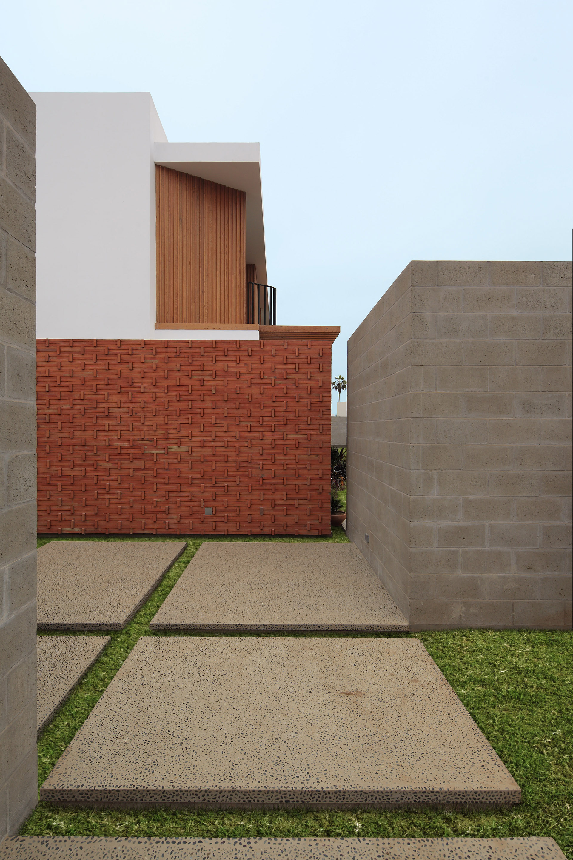 Galería de Casa ChaPa / Poggione + Biondi Arquitectos - 18