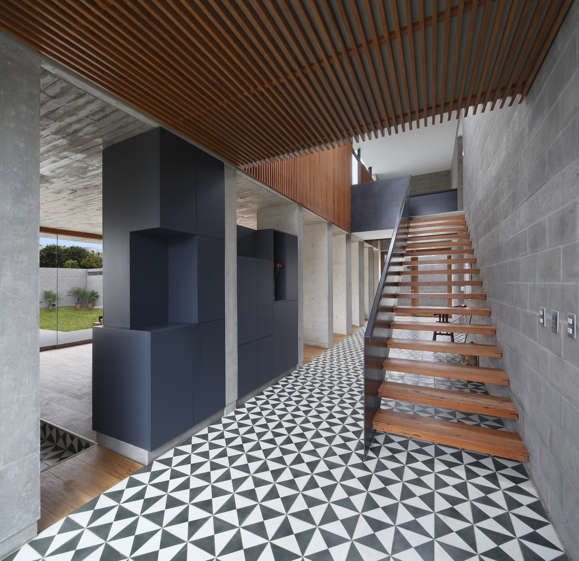 Galeria de Casa ChaPa / Poggione + Biondi Arquitectos - 20