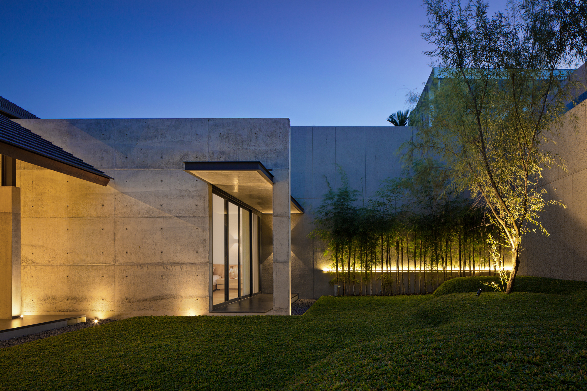 Gallery of Hikari House / Pranala Associates - 22