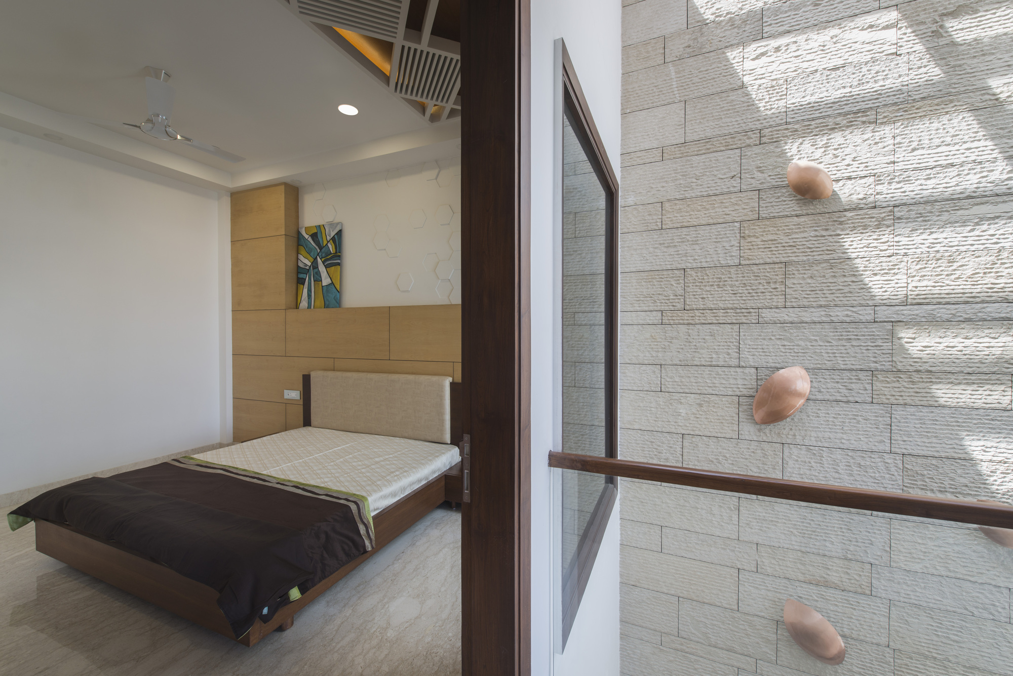 Gallery of J House / Spaces Architects@ka - 26