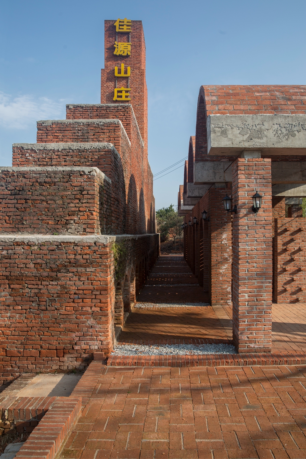 Gallery of Red Brick Country Auditorium / Huazhong University of ...