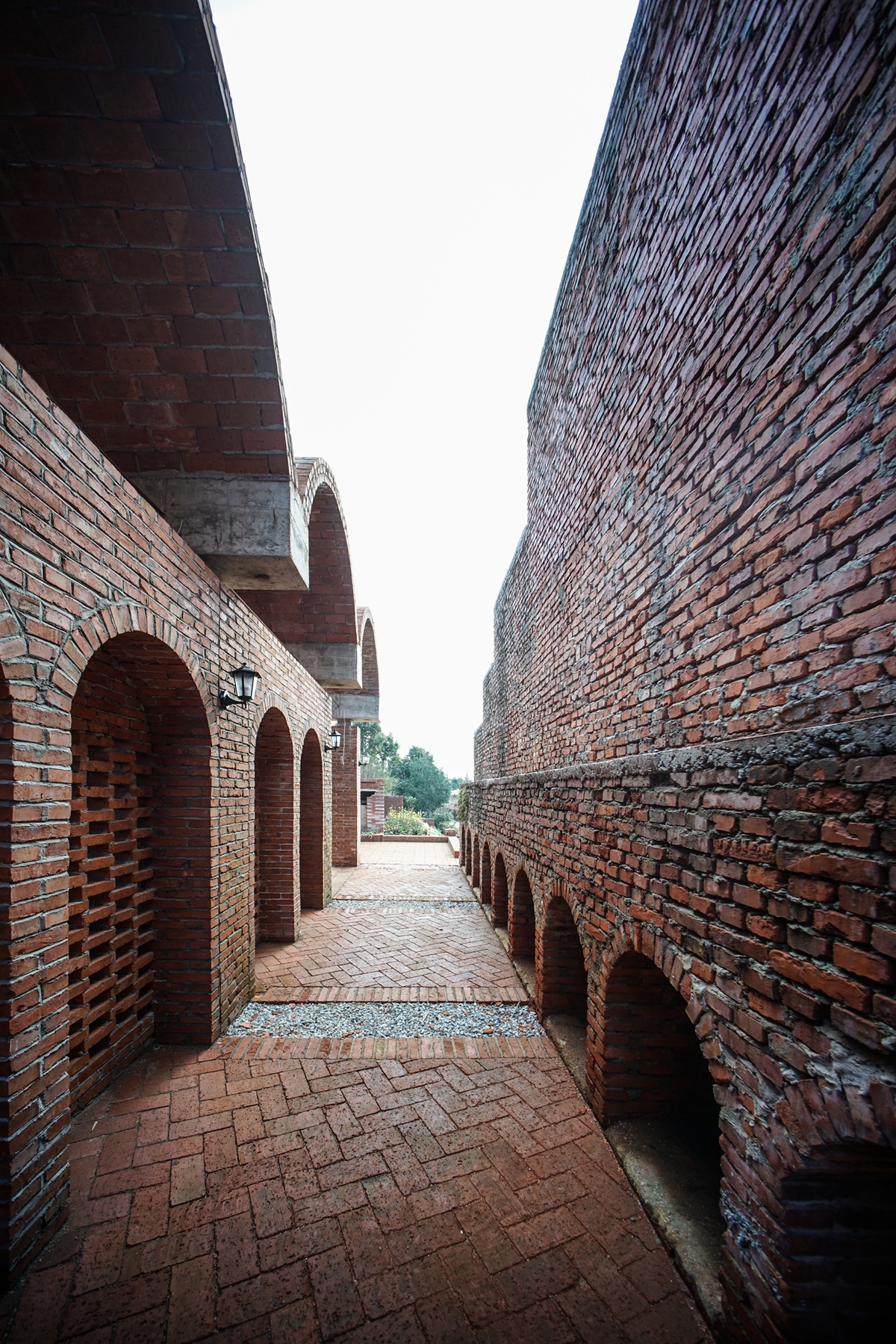 Gallery of Red Brick Country Auditorium / Huazhong University of ...
