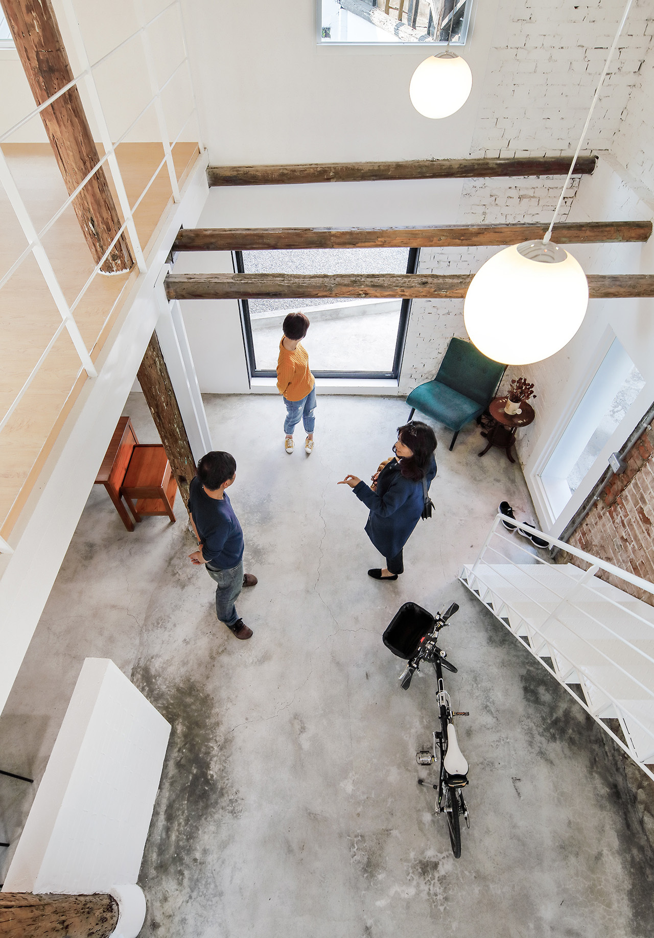 Gallery of Space of Engraving Lights / J.R Architects - 18