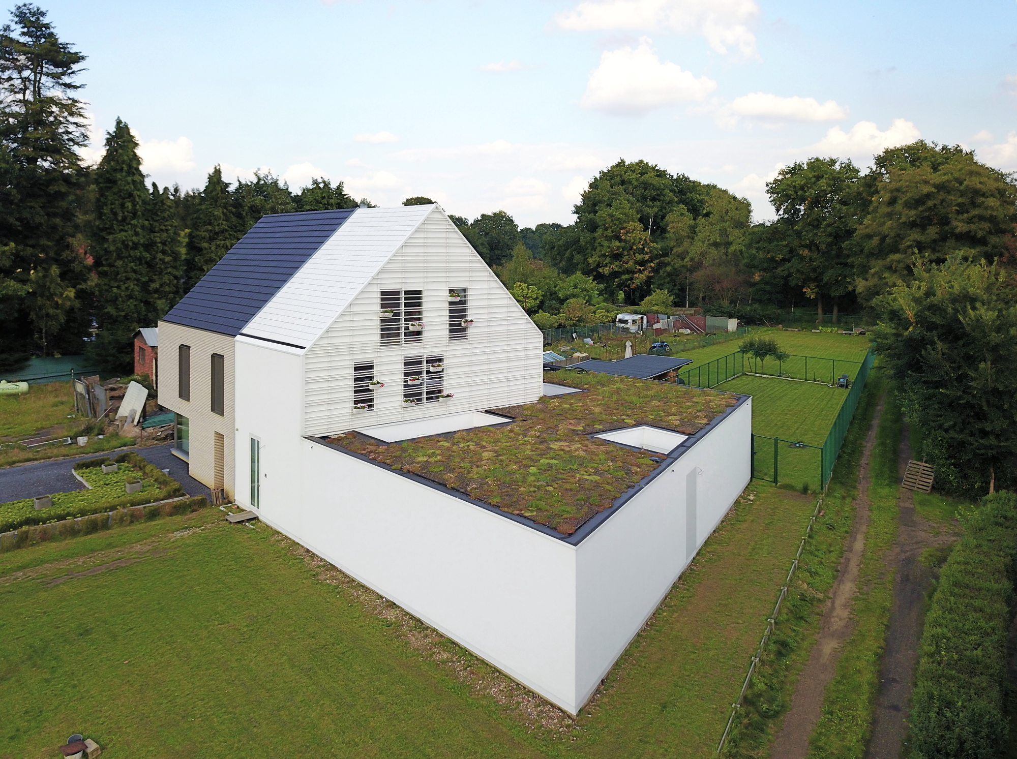 Gallery of House CR / dmvA - 2