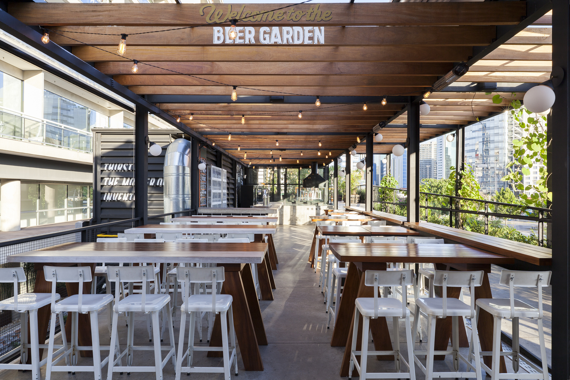Gallery of Goose Island Brewhouse / SuperLimão + McKinley Burkart - 33