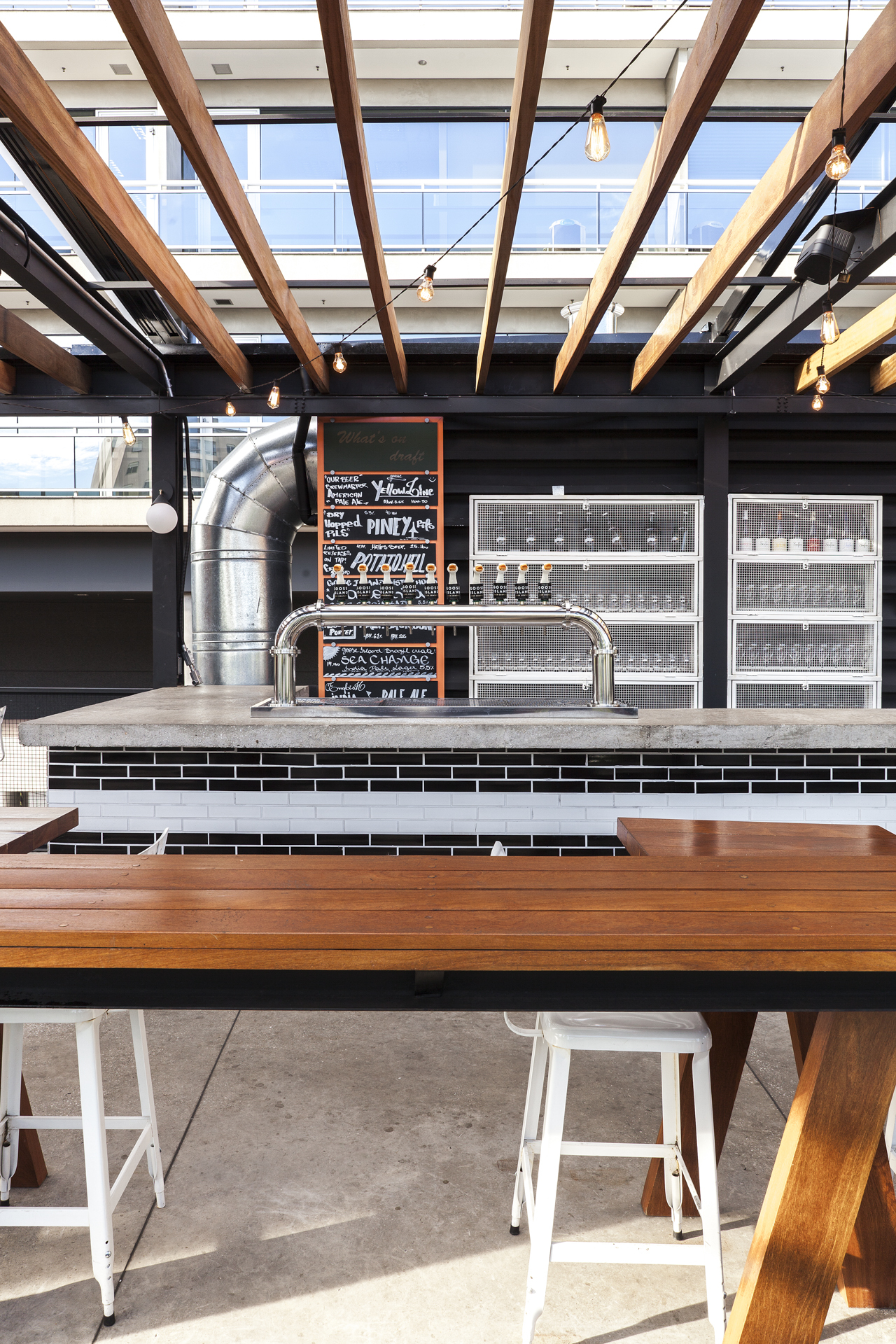 Gallery of Goose Island Brewhouse / SuperLimão + McKinley Burkart - 34