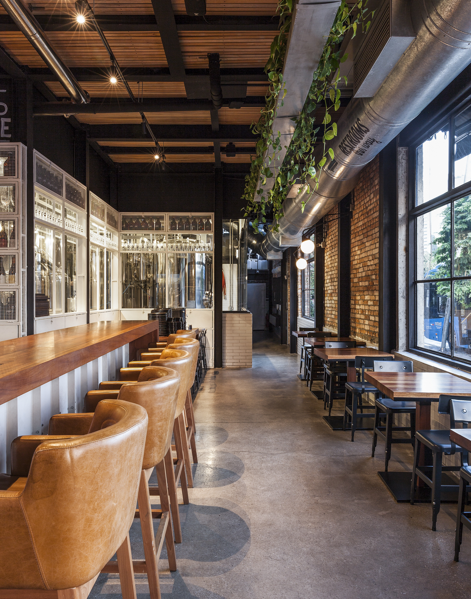 Gallery of Goose Island Brewhouse / SuperLimão + McKinley Burkart - 22