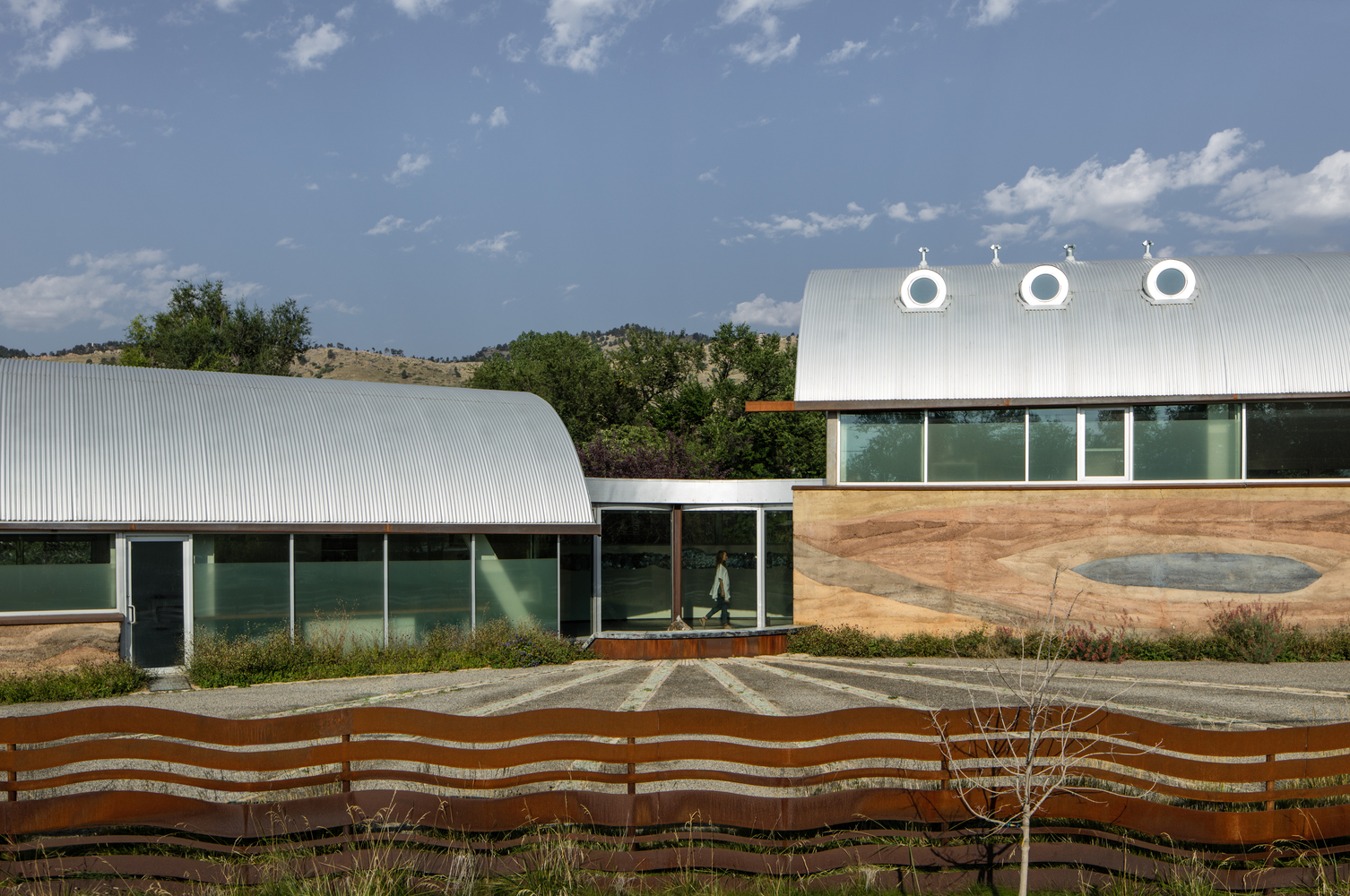 Gallery of Swoon Art House / Tres birds workshop - 26