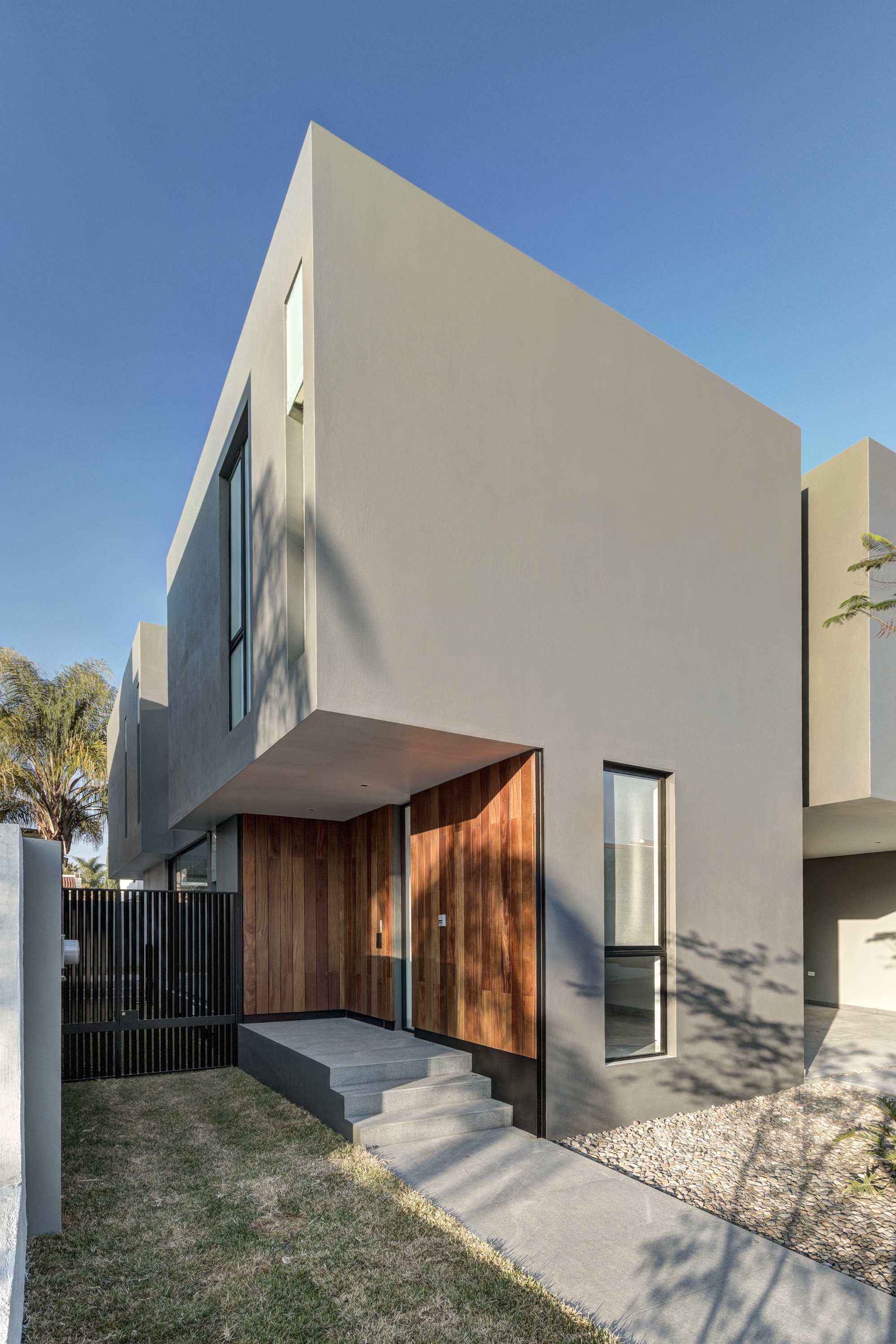 Gallery of VRV40 House / Estudio erre - 13