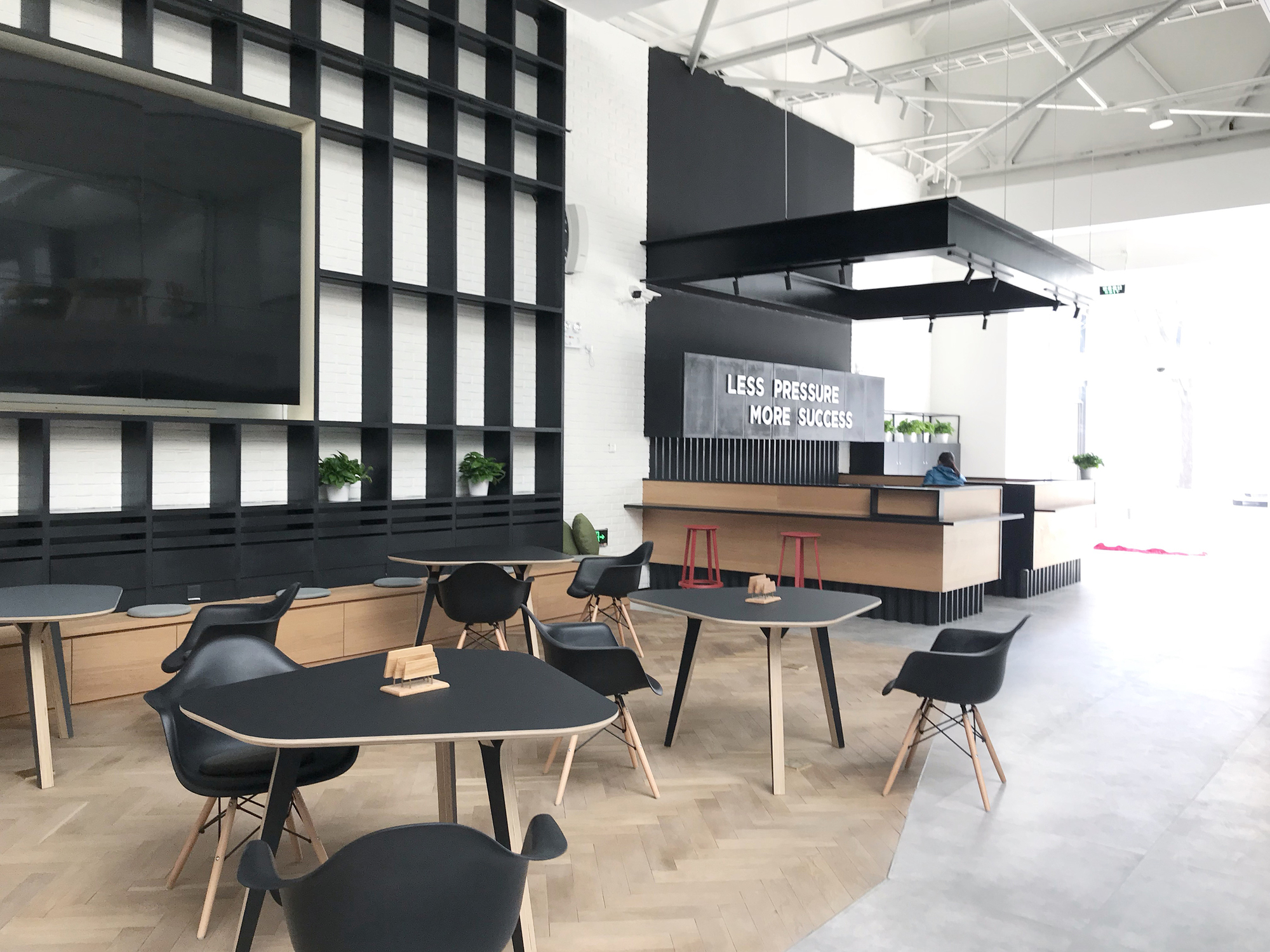 Gallery of Hengchuang Center / Atelier Xiang - 14