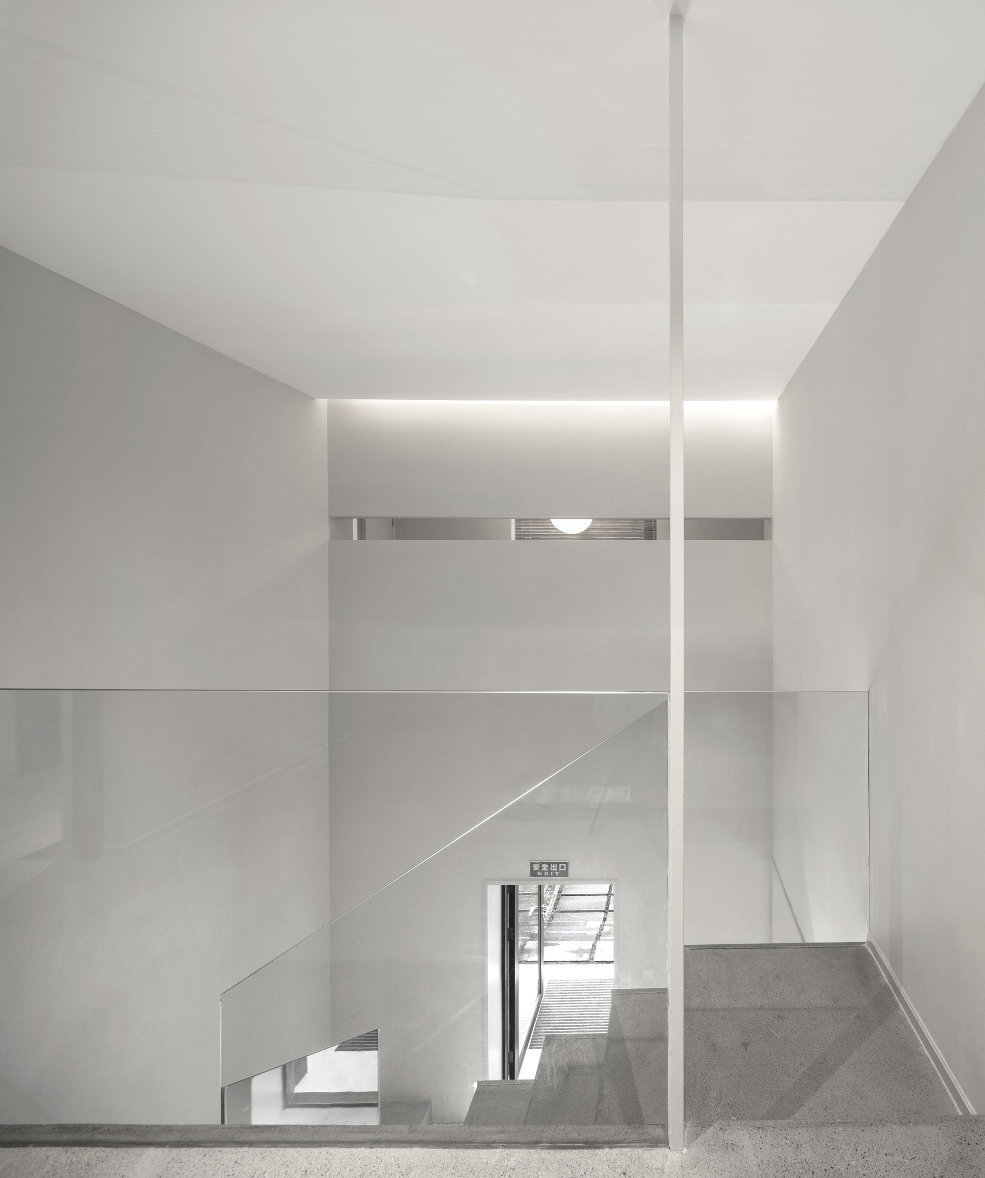Gallery of LEI House / AZL Architects - 7