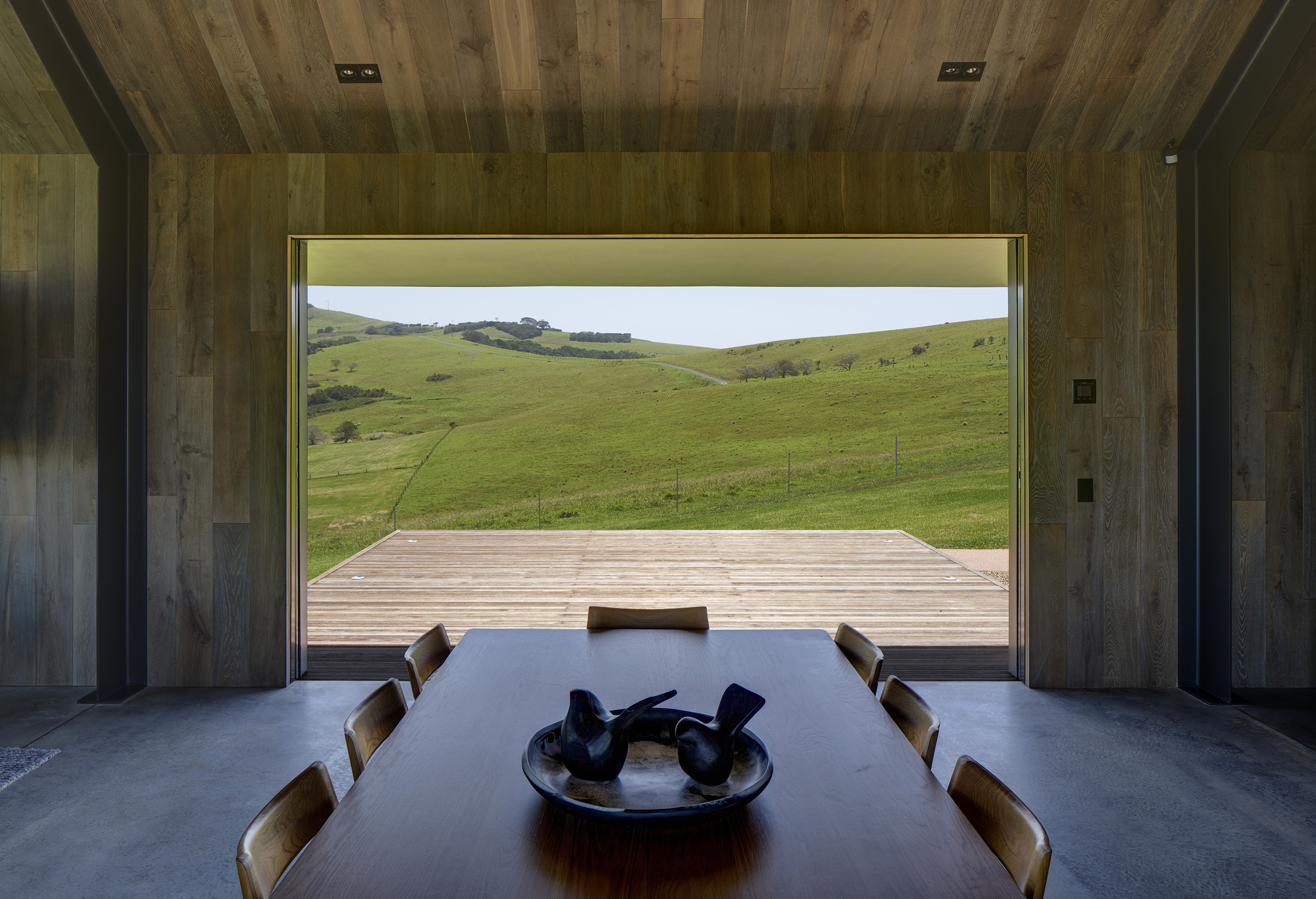 Gallery of Escarpment House / Atelier Andy Carson - 12