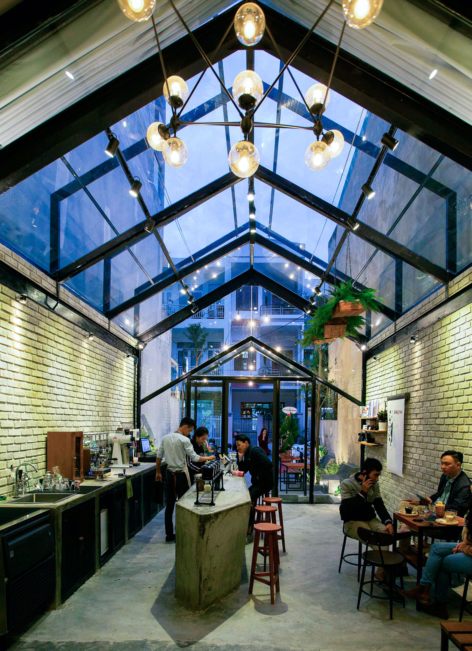 Gallery of Brewman Coffee Concept / 85 Design - 6