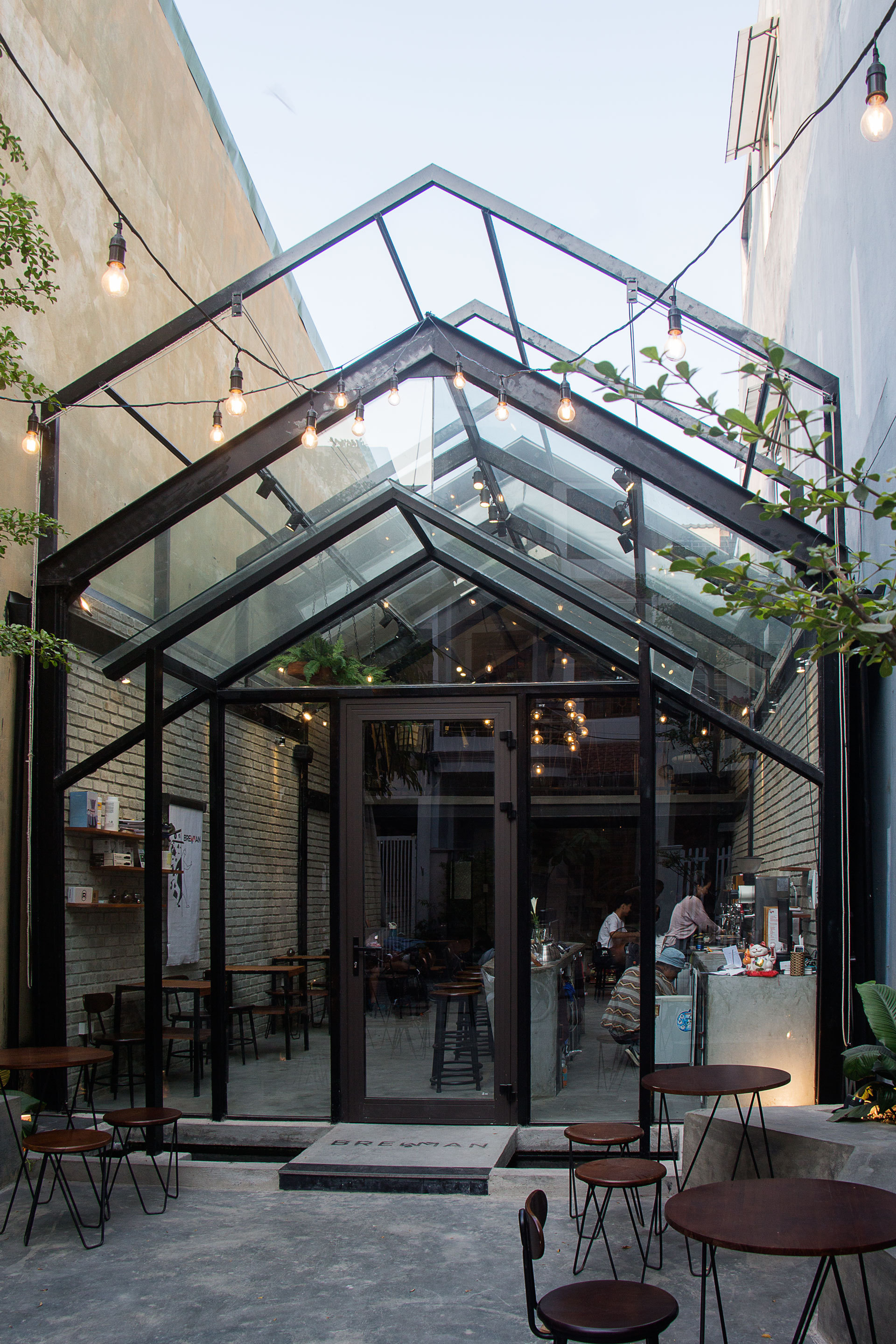 Gallery of Brewman Coffee Concept / 85 Design - 11