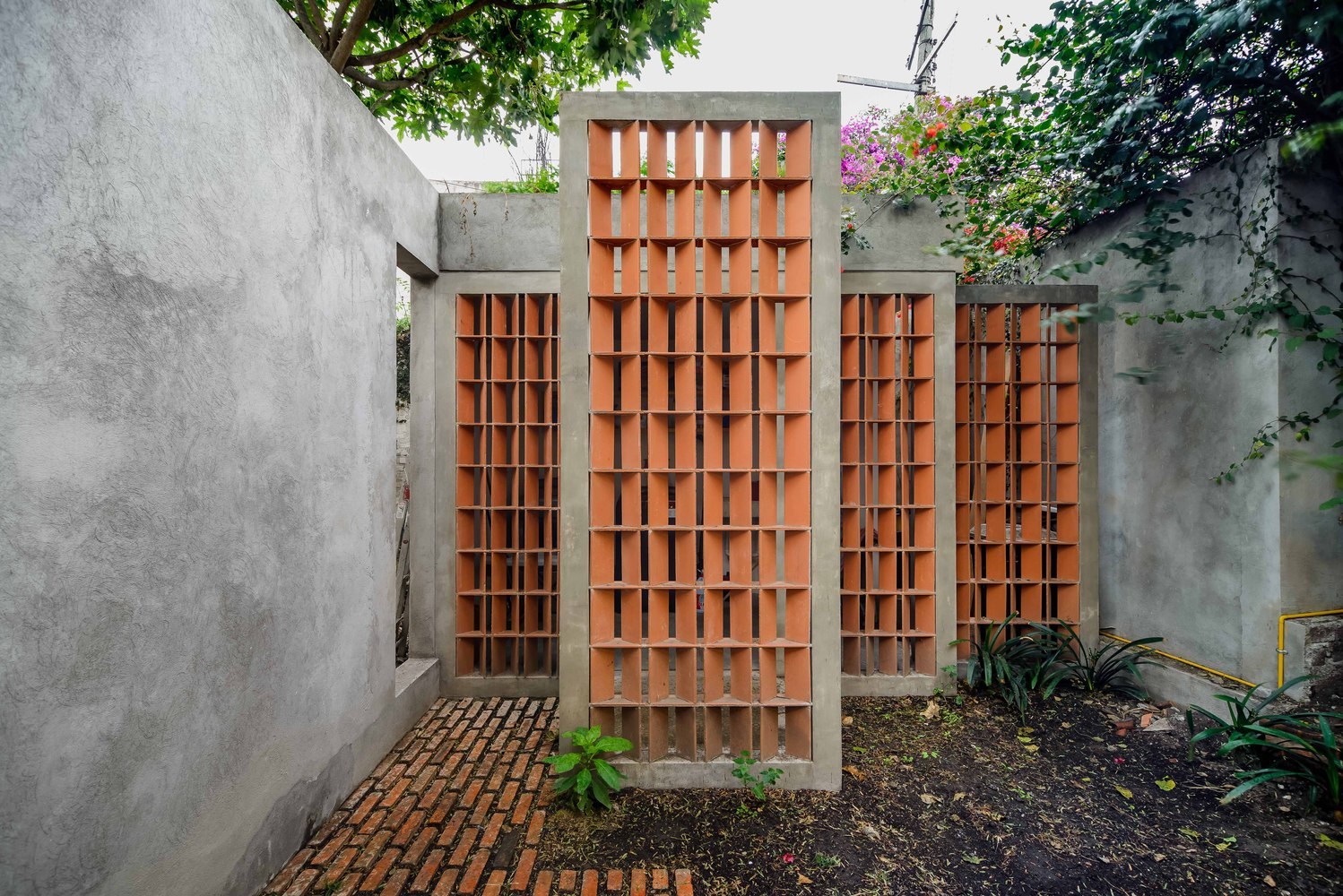 Galería de Casas mexicanas que muestran diversas formas de usar el ...