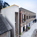 Hundun University Education Center / VARY DESIGN | ArchDaily
