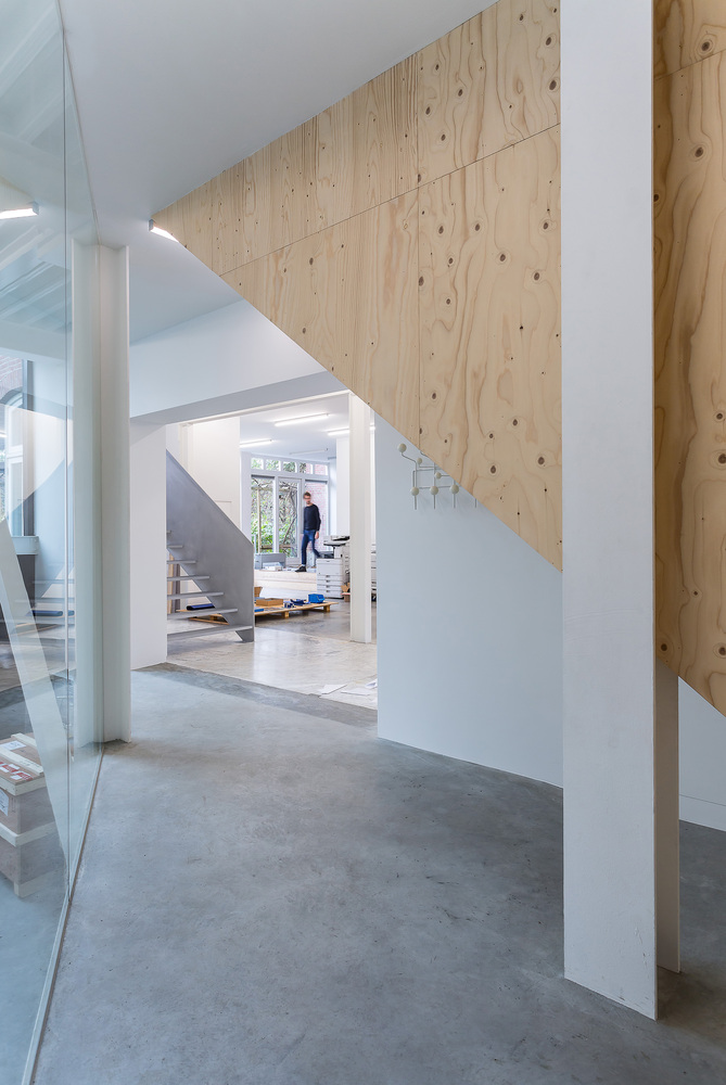 Gallery of EENWERK & Irma Boom Office / Barend Koolhaas - 16