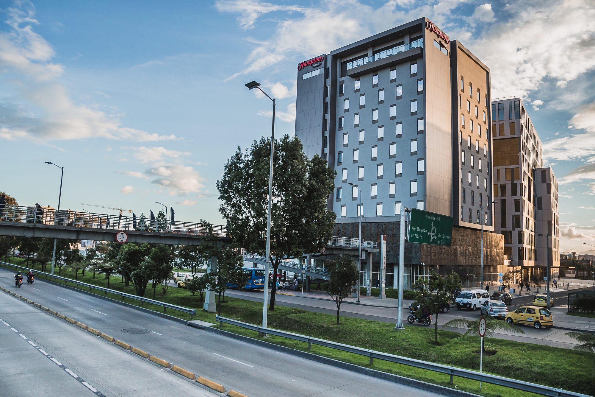 Galería de Edificio Central Point Bogotá / Gustavo Perry Arquitectos - 7
