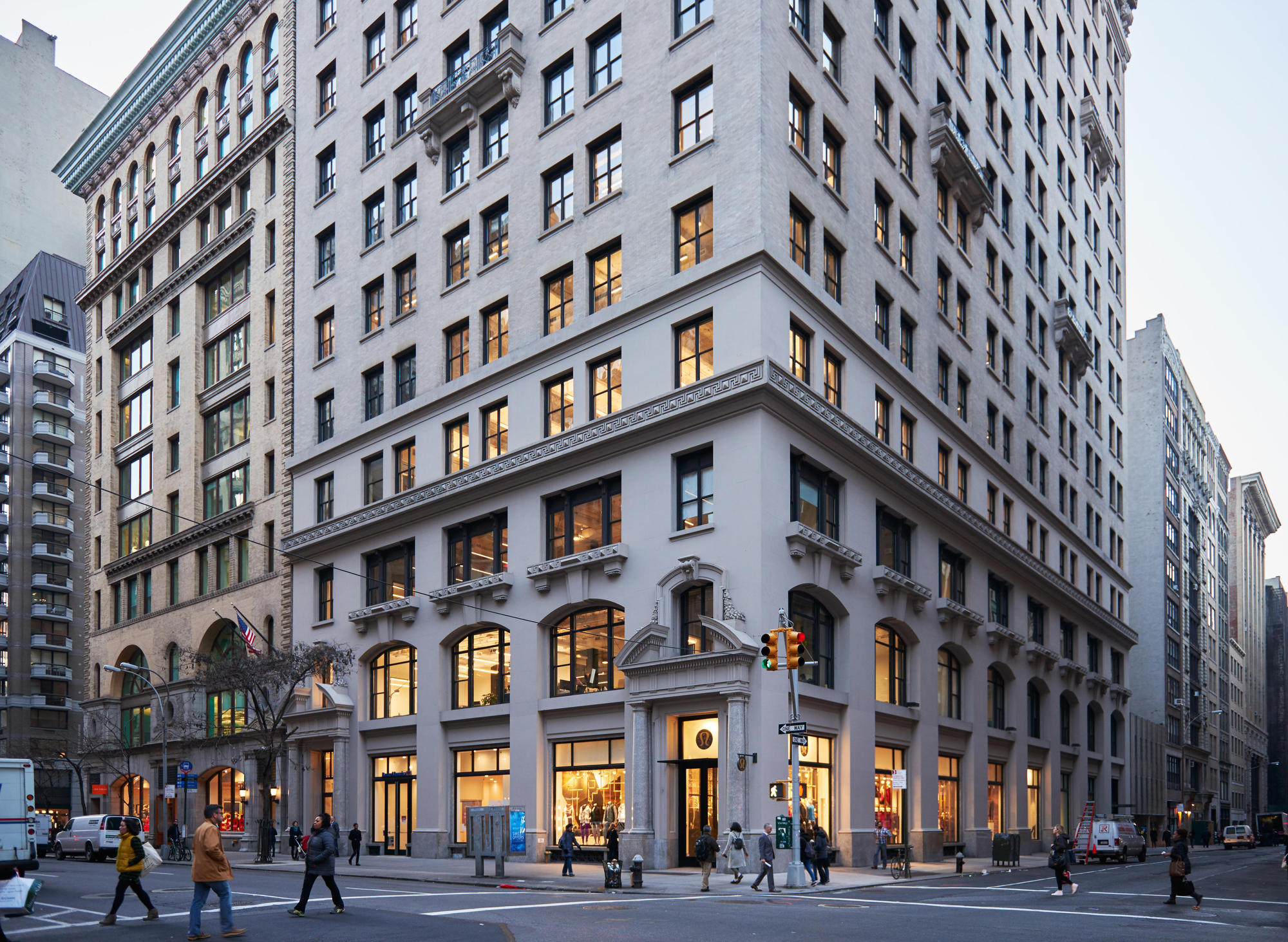 Gallery of Media Headquarters / Olson Kundig - 5