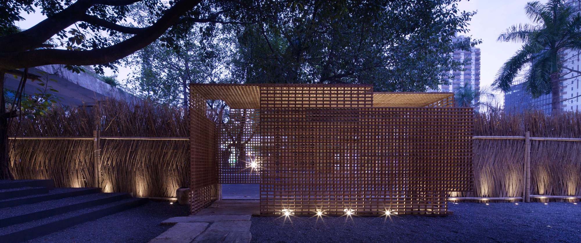 Gallery of East & West Restaurant / Horizontal Space Design - 9