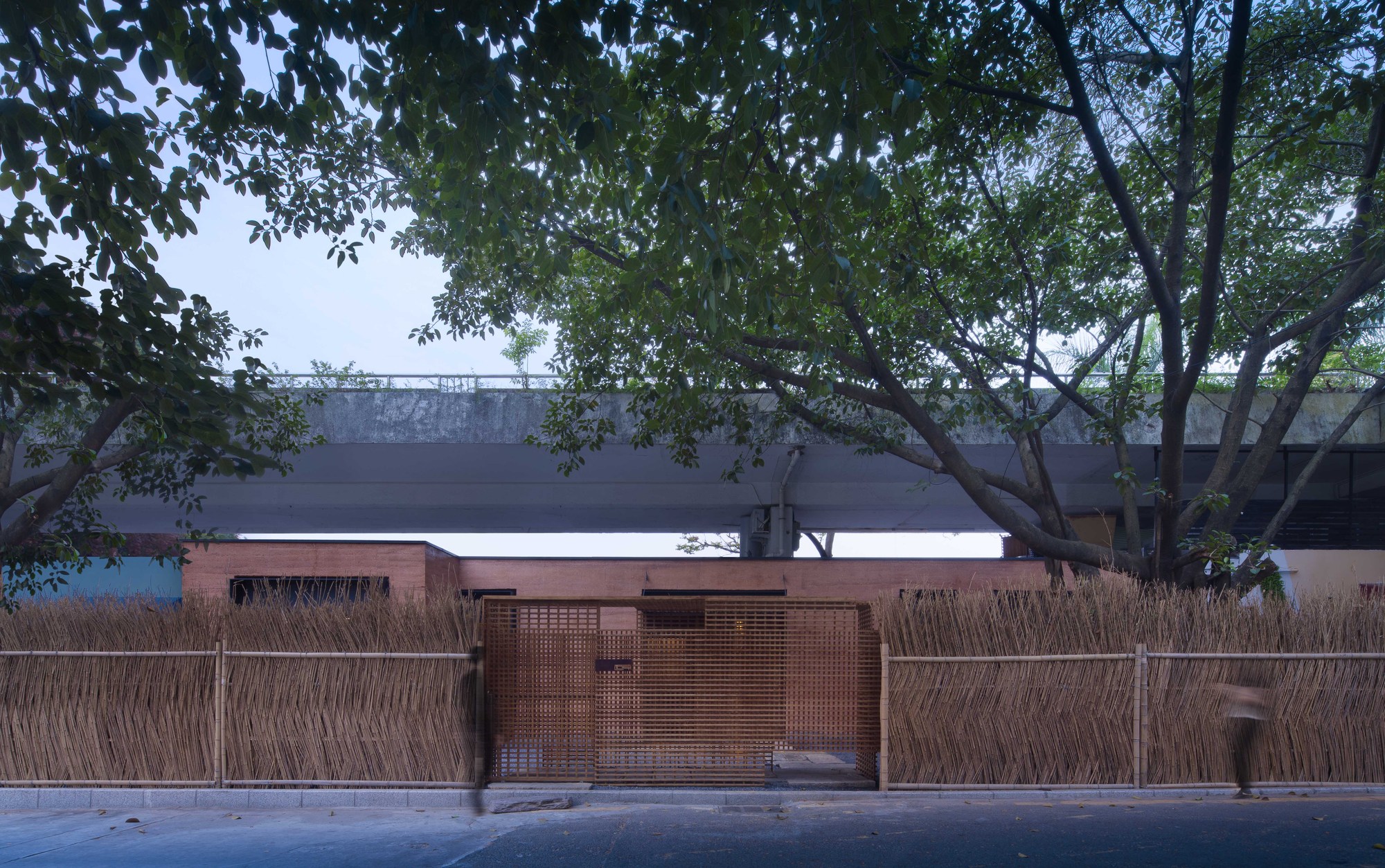 Gallery of East & West Restaurant / Horizontal Space Design - 8