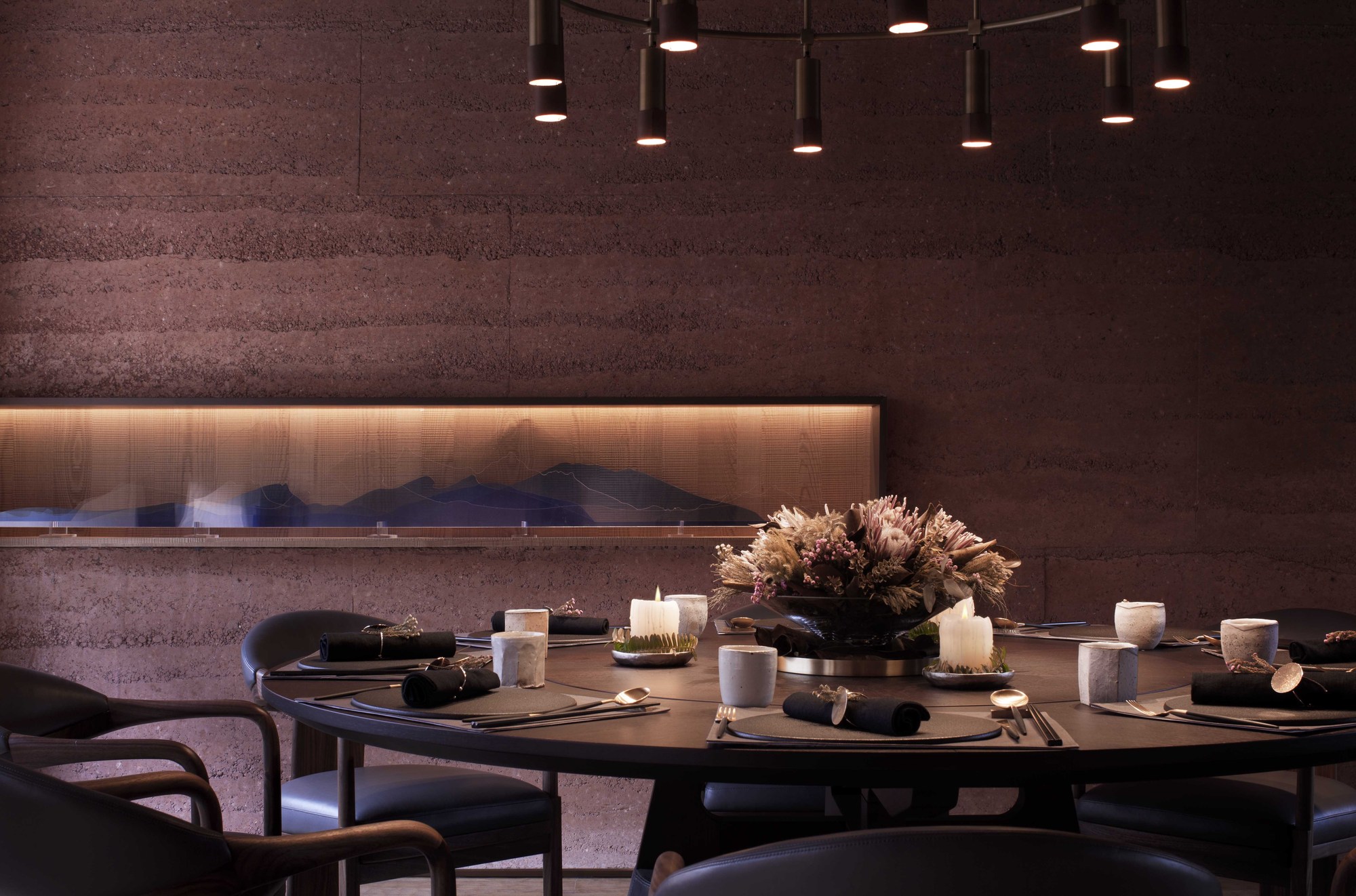 Gallery of East & West Restaurant / Horizontal Space Design - 16