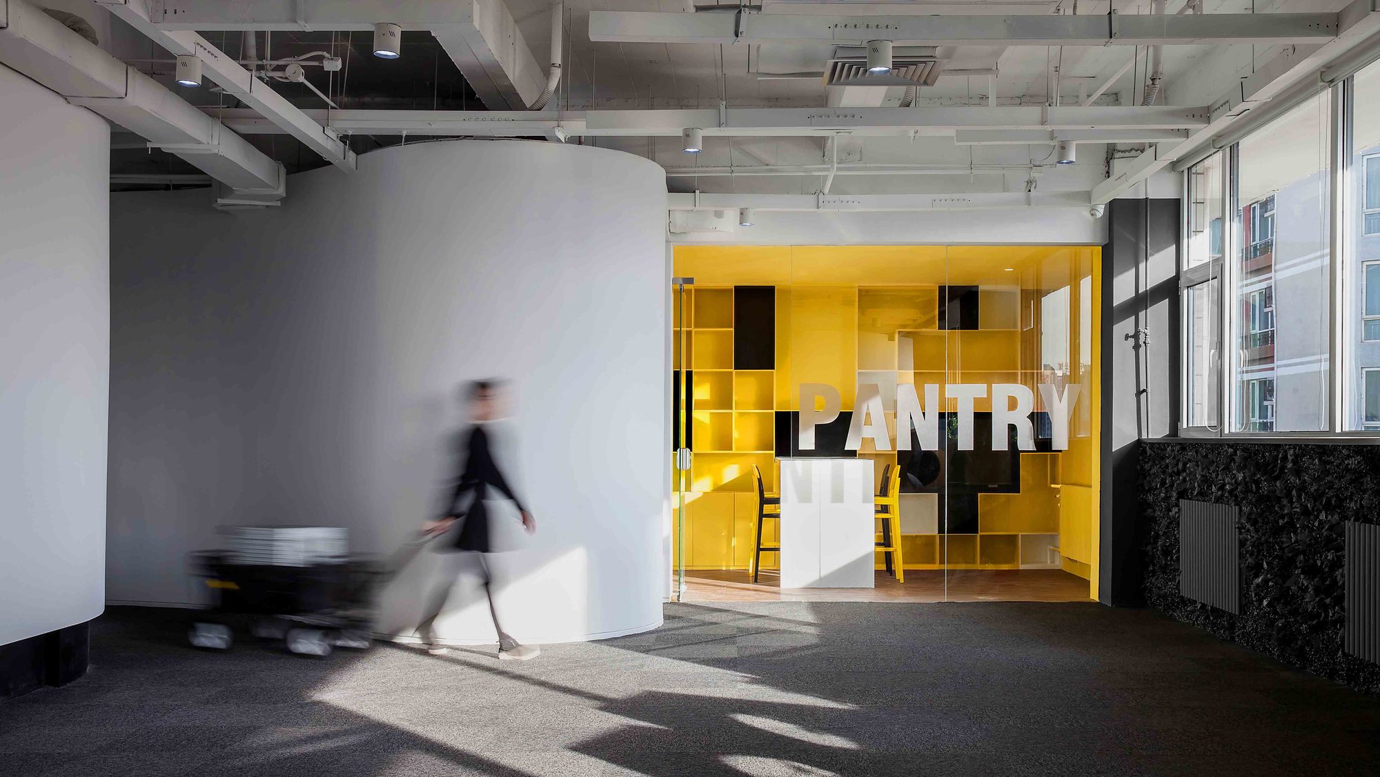 Gallery of Office Environmental Design of Shiyue Media / CUN Design - 3