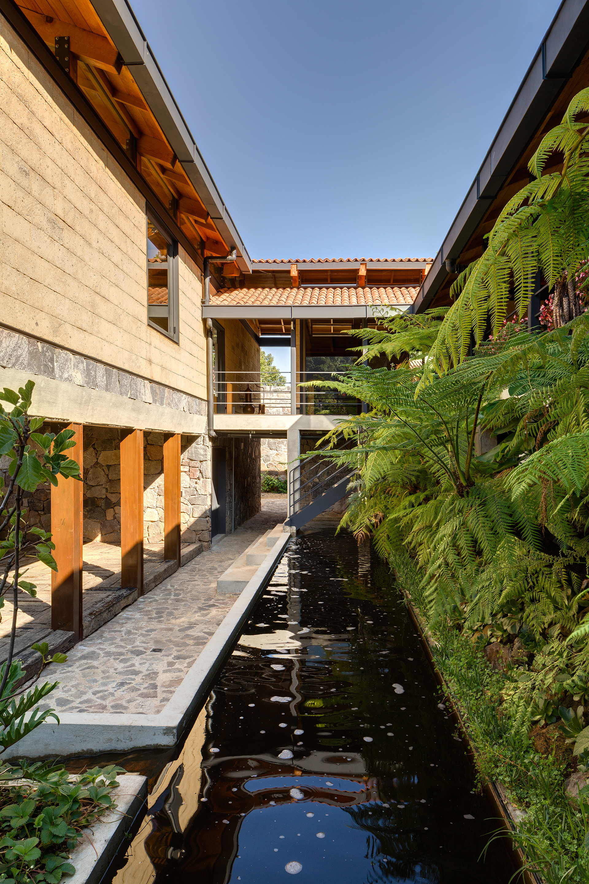 Gallery of El Humedal / TAAR / Taller de Arquitectura de Alto ...