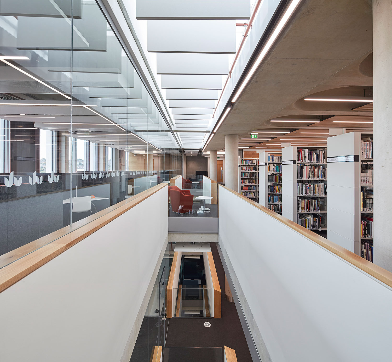 Gallery of New Library at the University of Bedfordshire / MCW ...