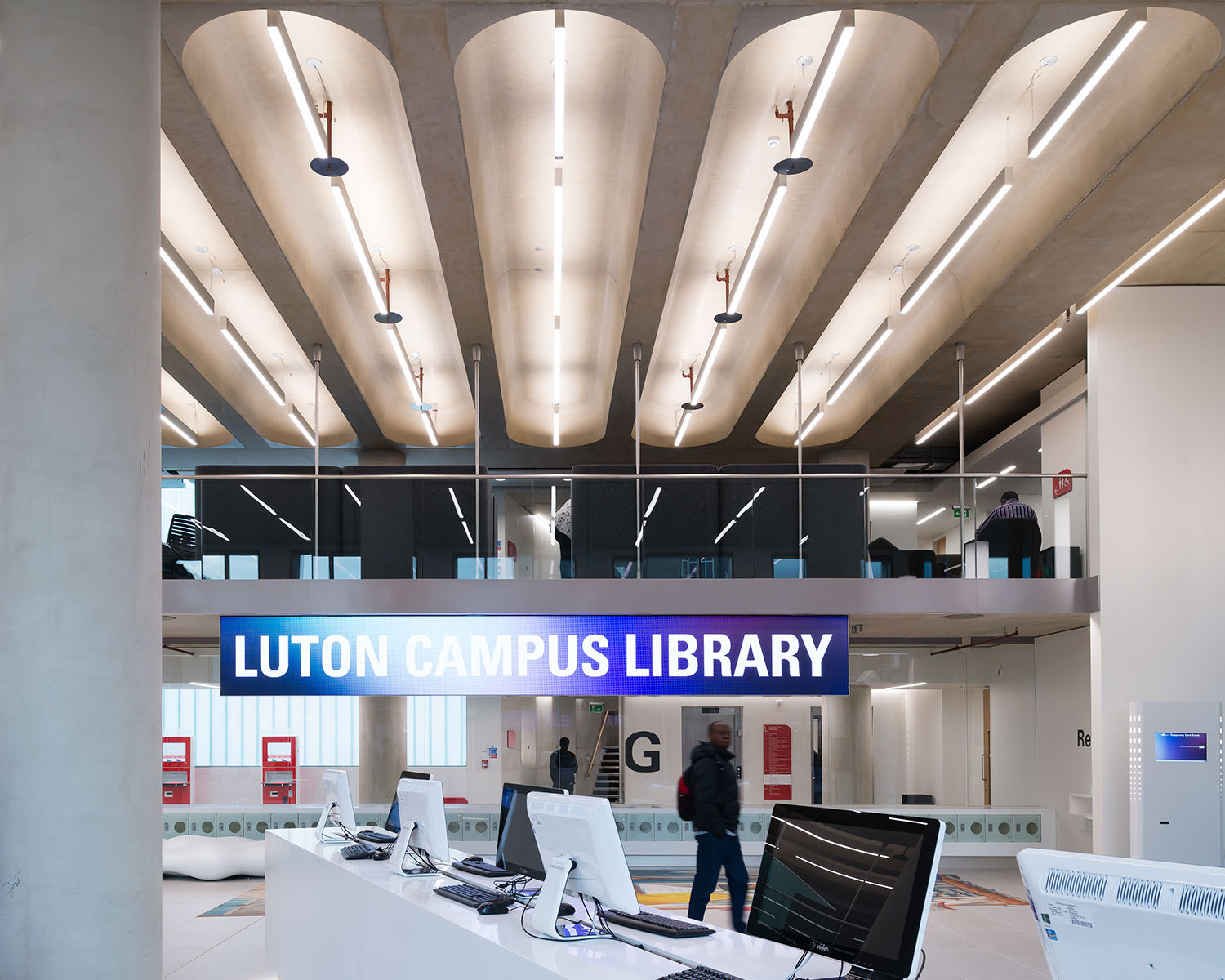 Gallery of New Library at the University of Bedfordshire / MCW ...