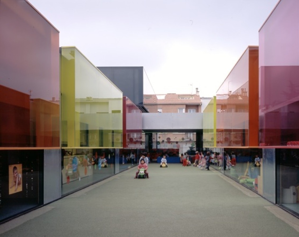 Gallery of The Role of Color in Architecture: Visual Effects and ...