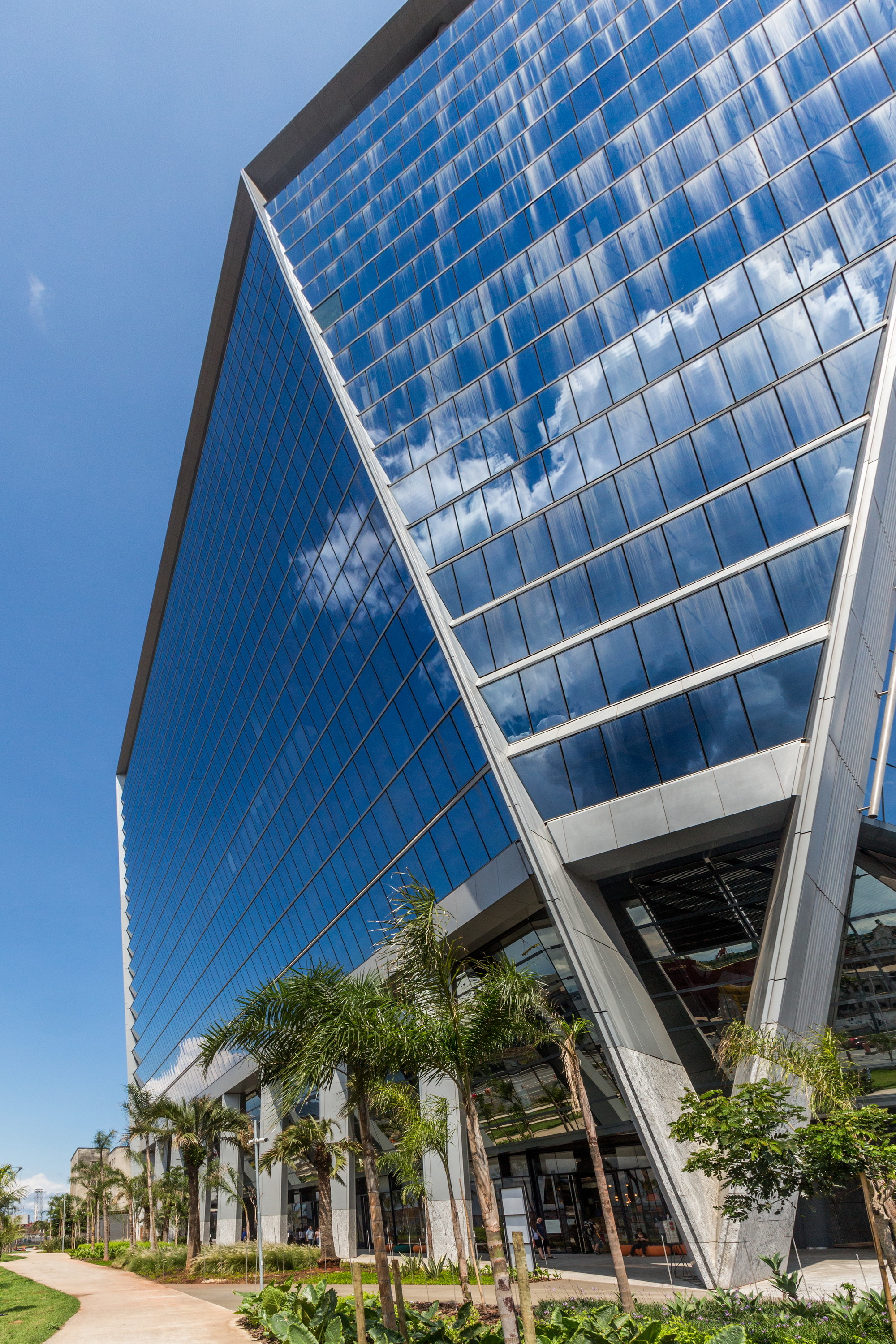 Gallery of Aqwa Corporate / Foster + Partners - 32