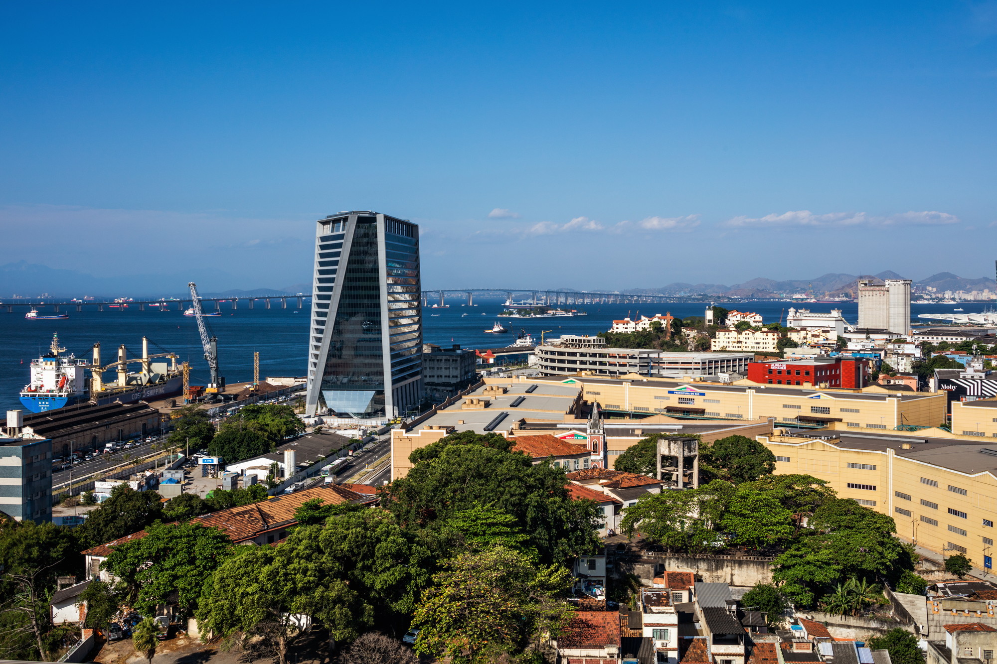 Gallery of Aqwa Corporate / Foster + Partners - 14