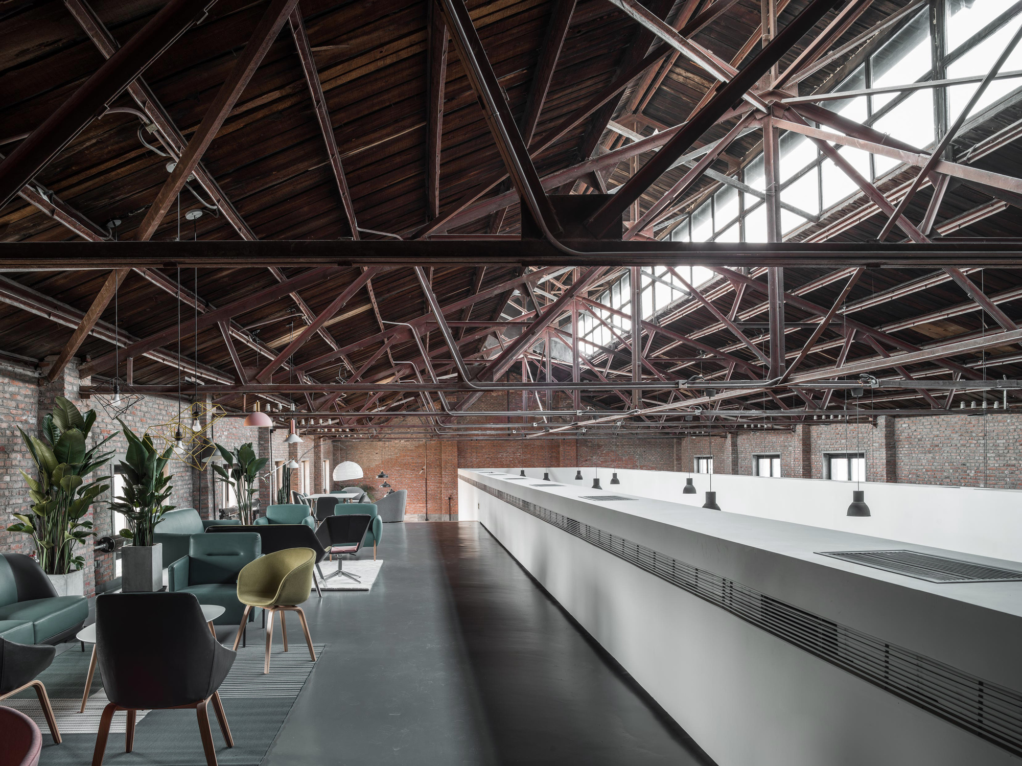 Gallery of The renovation of CRRC 1897 center / officePROJECT - 21