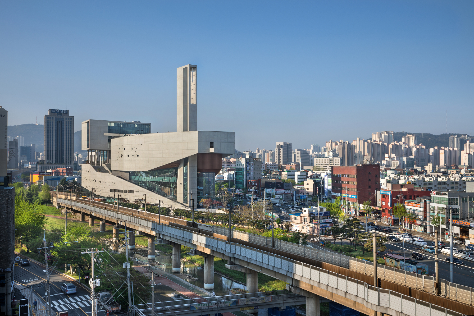 Gallery of Bujeon Glocal Vision Center / Lee Eunseok + Atelier KOMA ...
