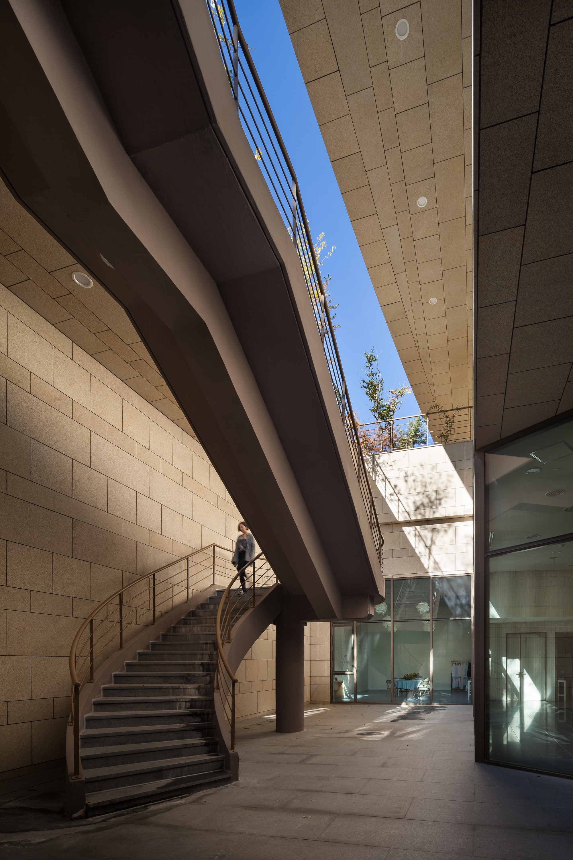 Gallery of Daejun Holy Light Church / Lee Eunseok + Atelier KOMA - 7