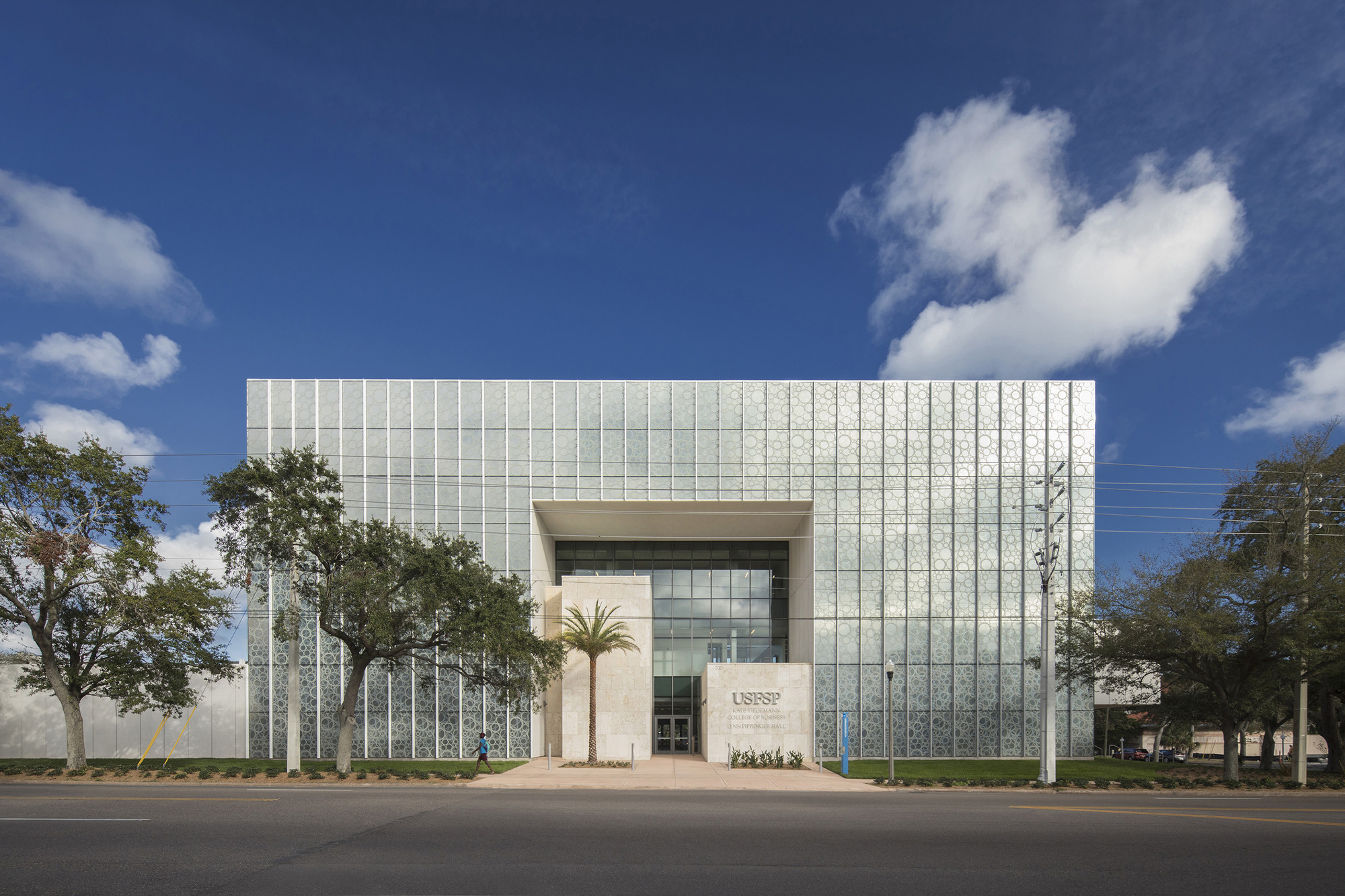 Gallery of College of Business, University of South Florida / ikon.5 ...