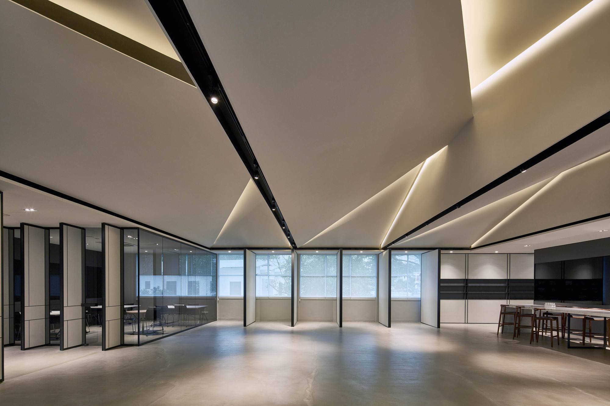 Gallery of List Sotheby’s Singapore Office / SCDA Architects - 5
