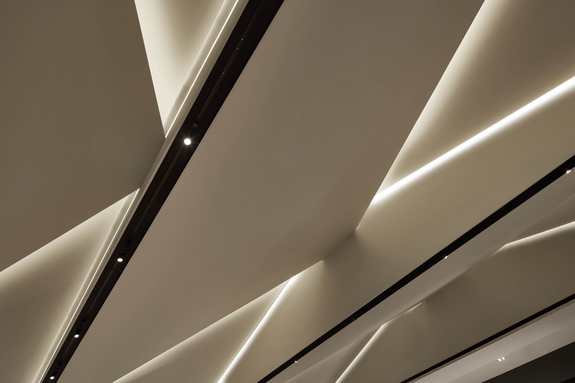 Gallery of List Sotheby’s Singapore Office / SCDA Architects - 8