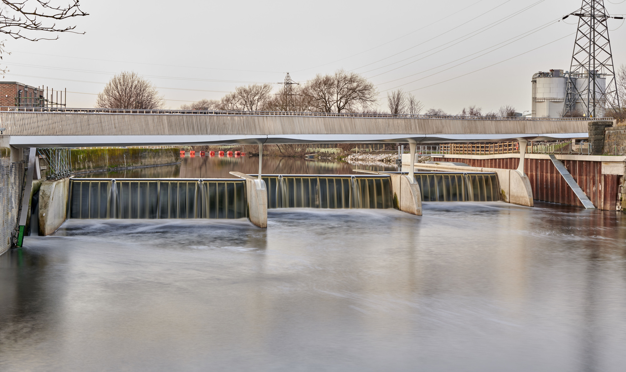 Gallery of Knostrop Weir Foot & Cycle Bridge / Knight Architects - 7