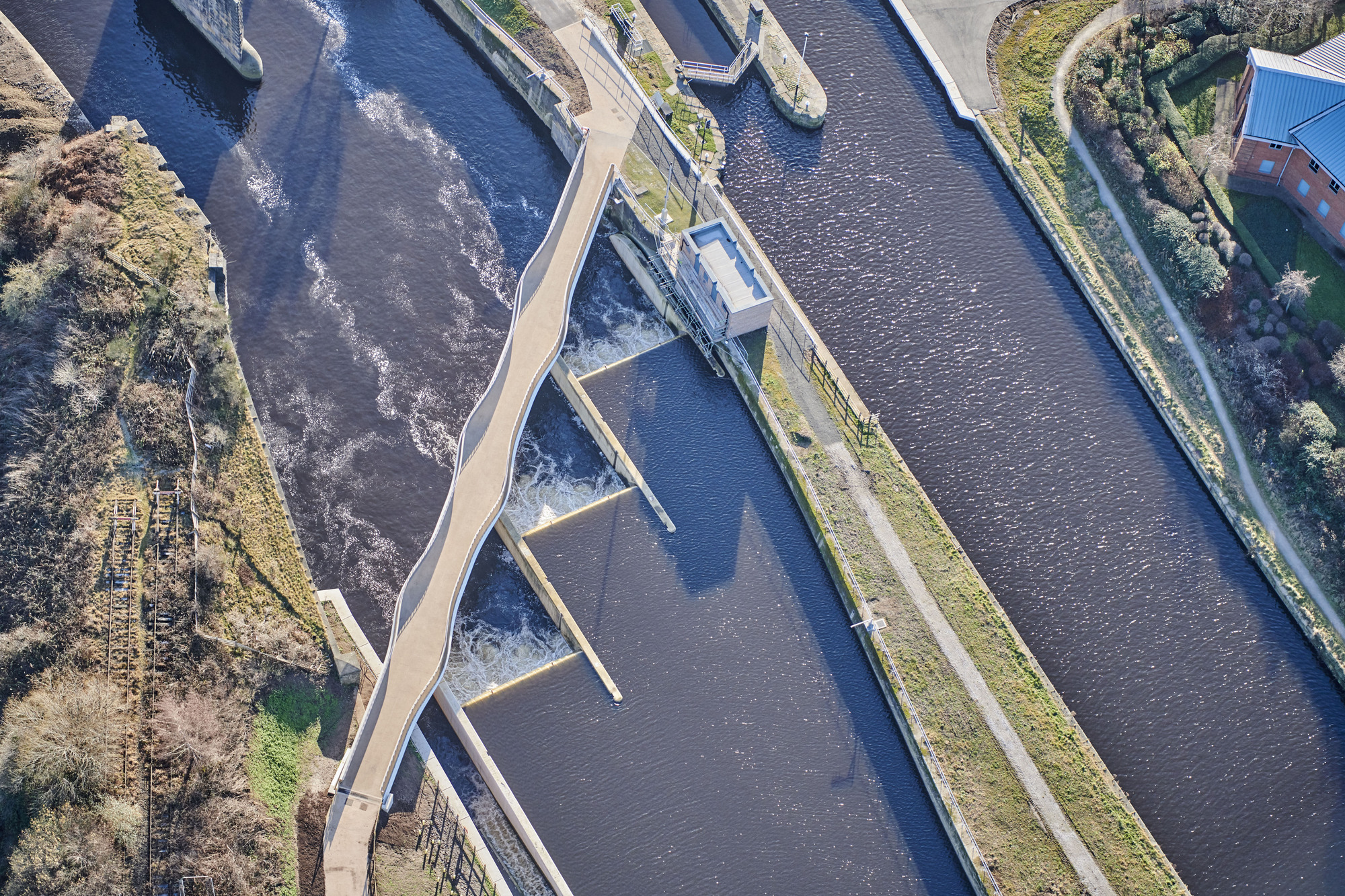 Gallery of Knostrop Weir Foot & Cycle Bridge / Knight Architects - 9