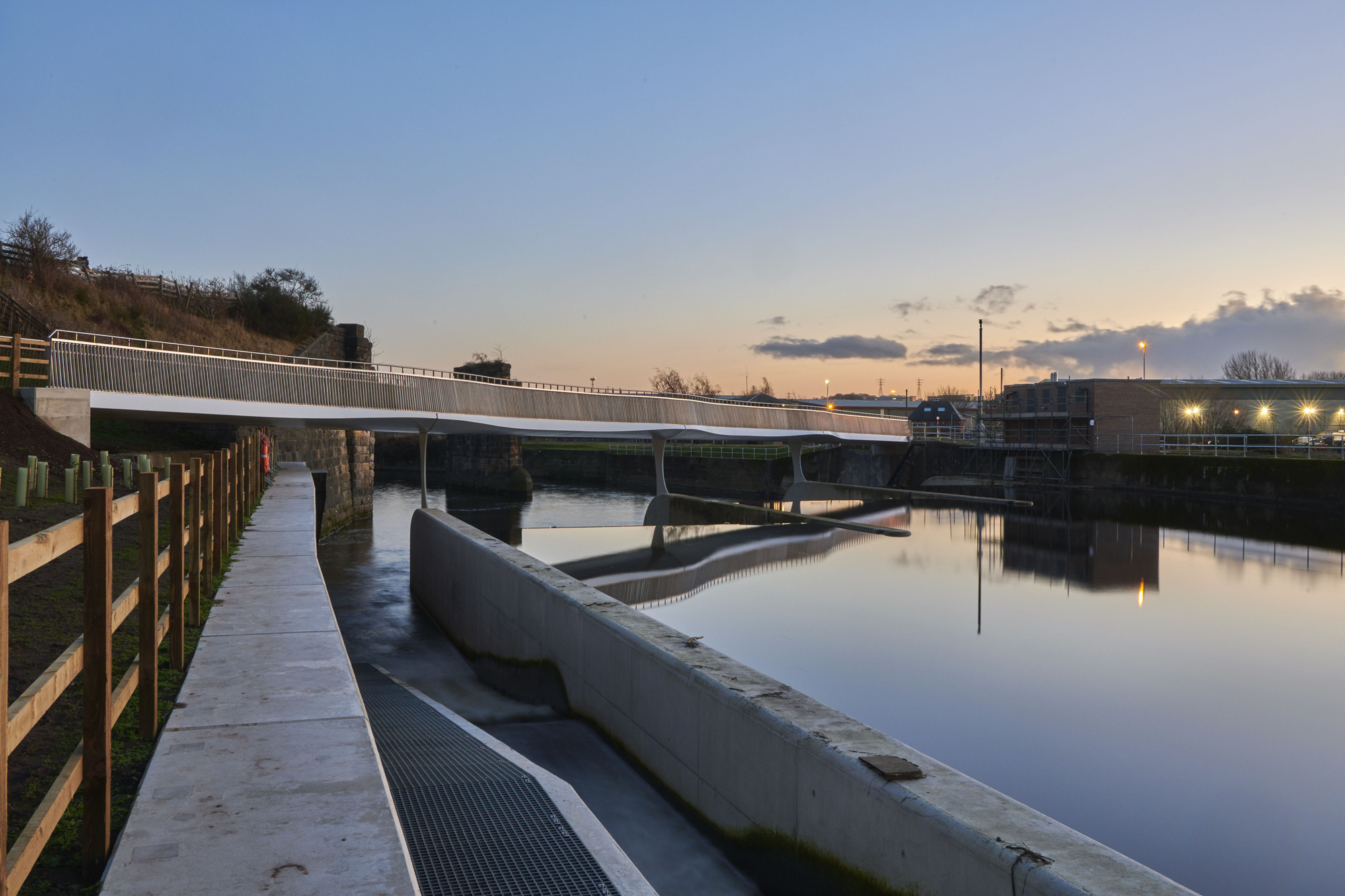 Gallery of Knostrop Weir Foot & Cycle Bridge / Knight Architects - 10