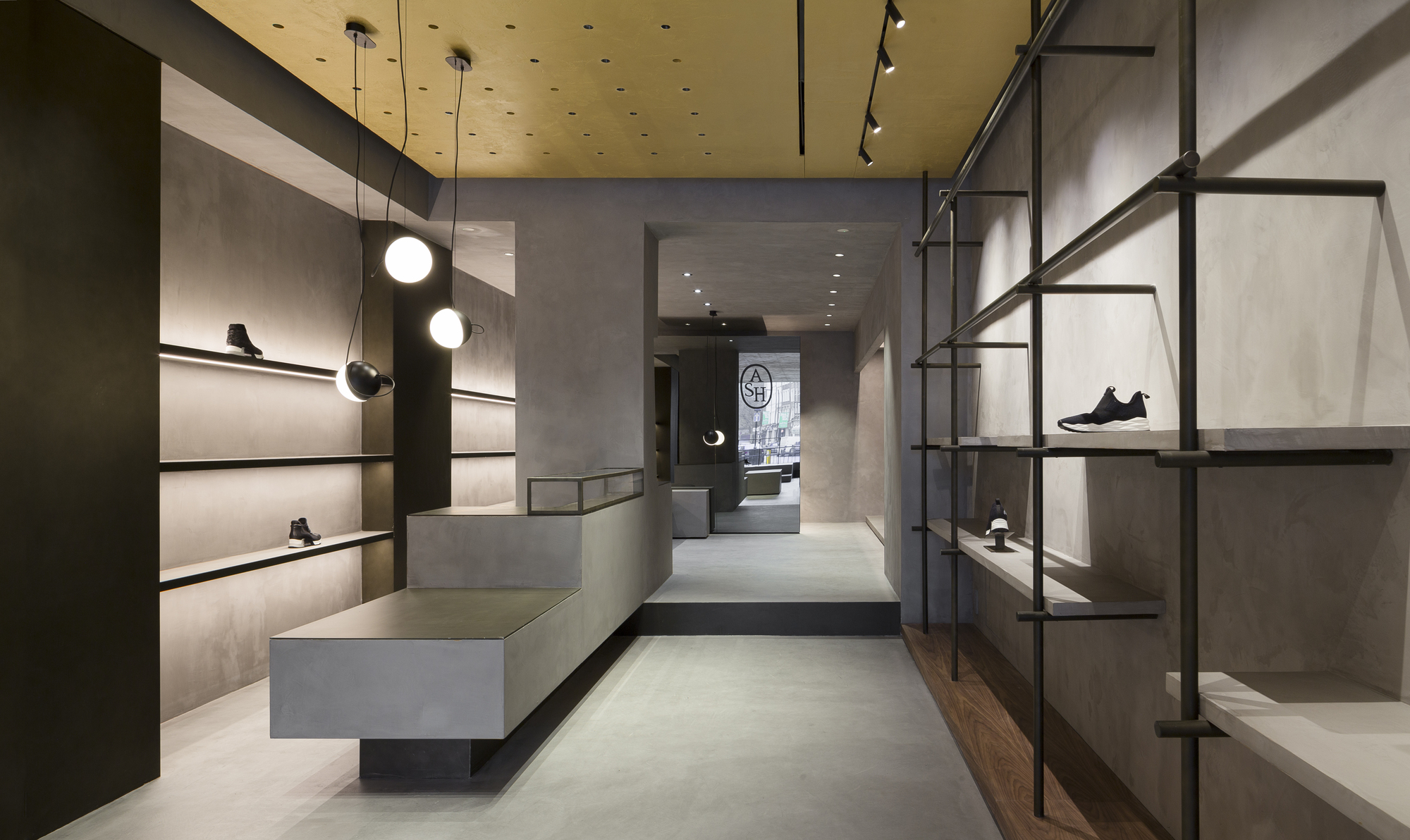 Gallery of Ash London / Francesc Rifé Studio - 15