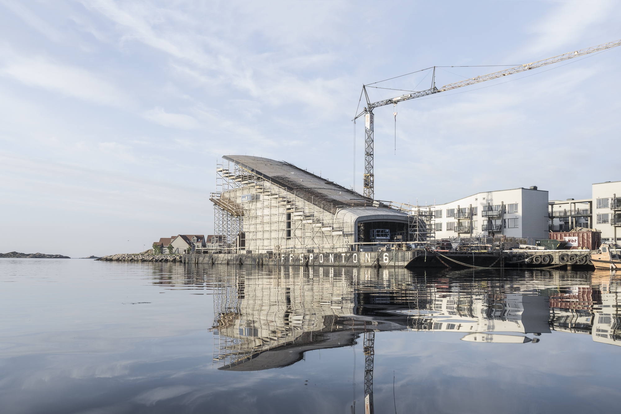 New Photographs Show Construction of Snøhetta's Underwater Restaurant ...