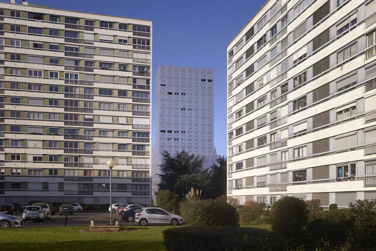 Gallery of Tower 360° View / LAN Architecture - 19