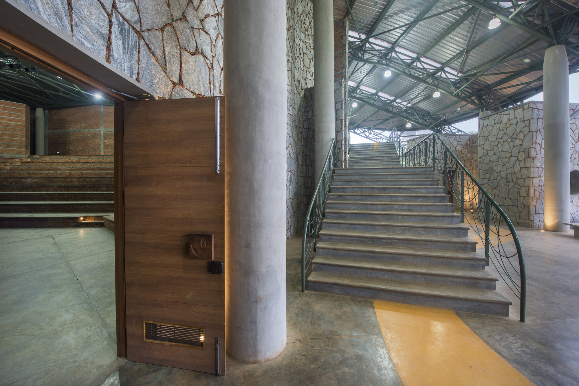 Gallery of Auditorium in Agastya International Foundation / Mistry ...